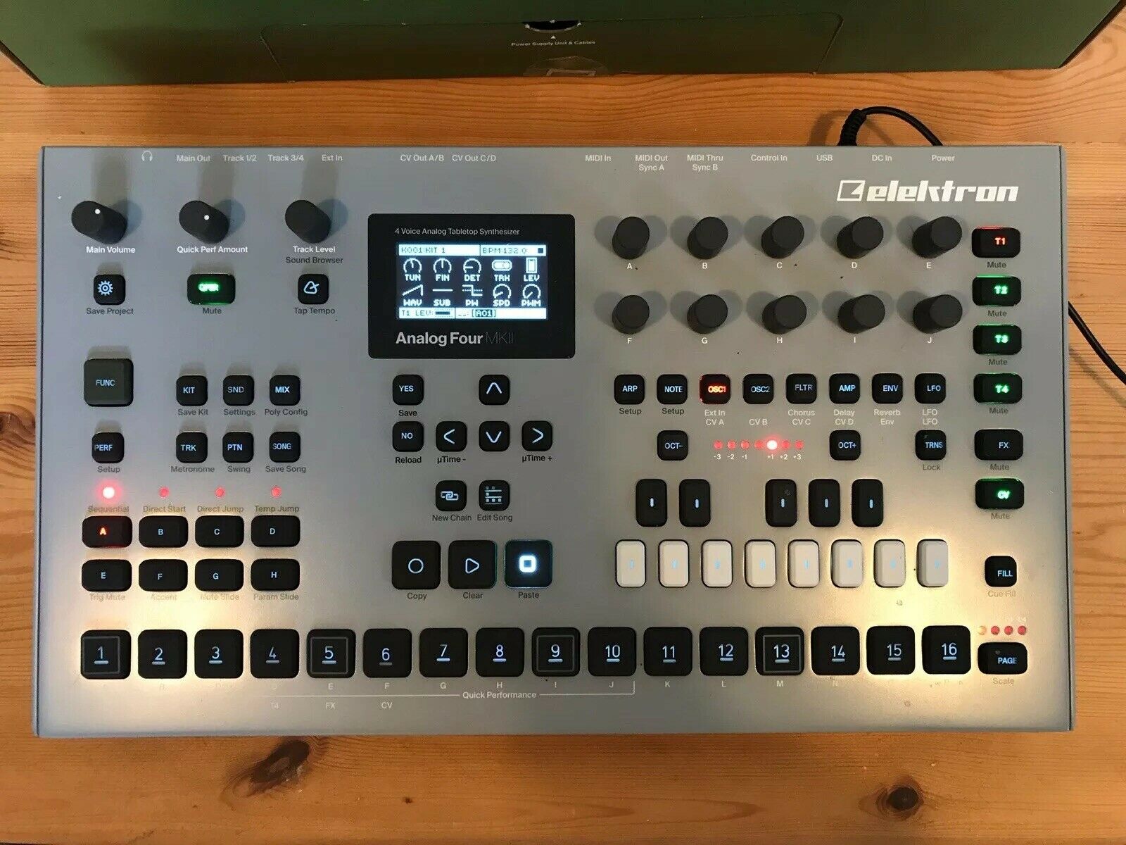 Analog Four MKII - Elektron Analog Four MKII - Audiofanzine