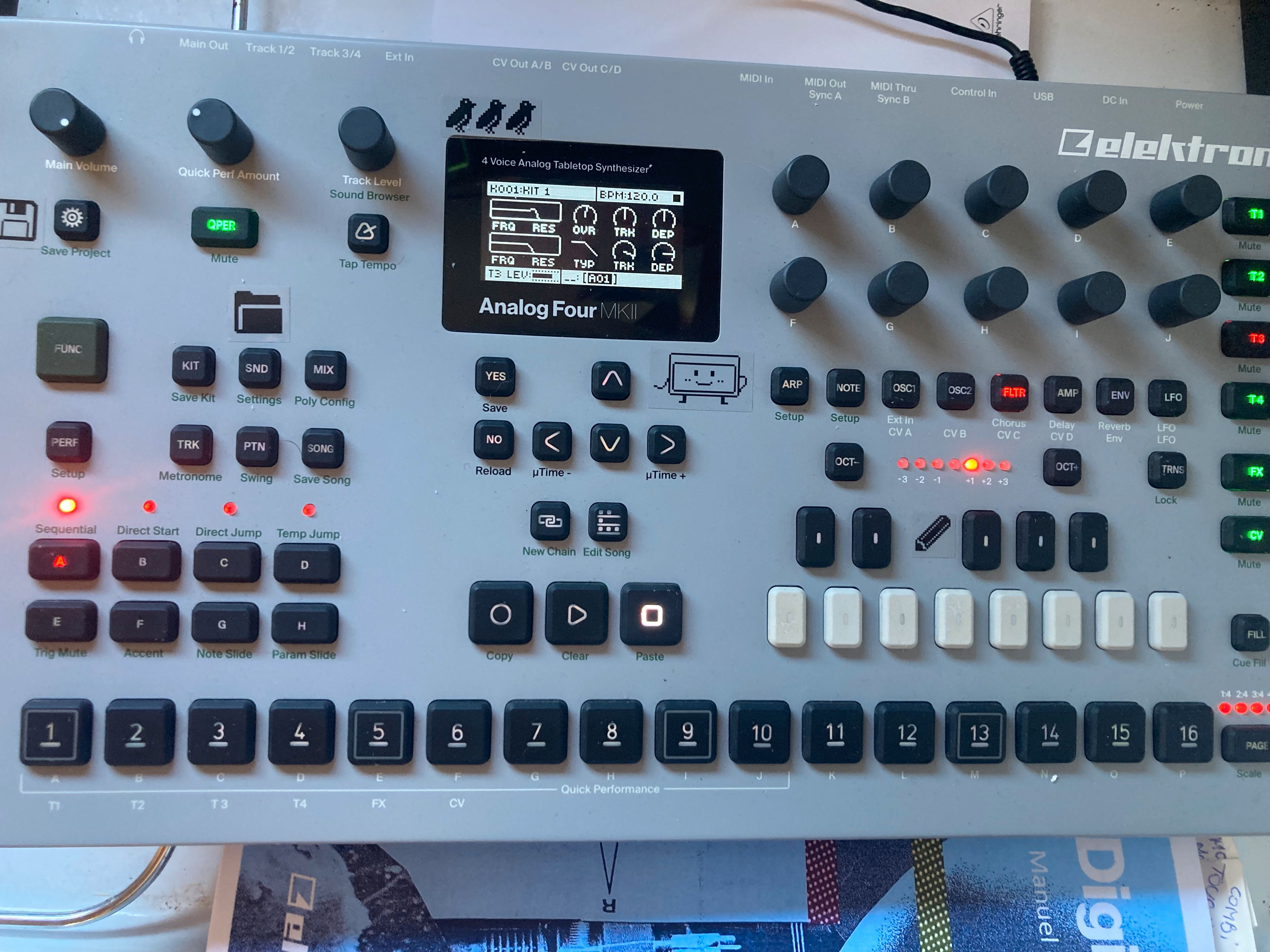 Analog Four MKII - Elektron Analog Four MKII - Audiofanzine
