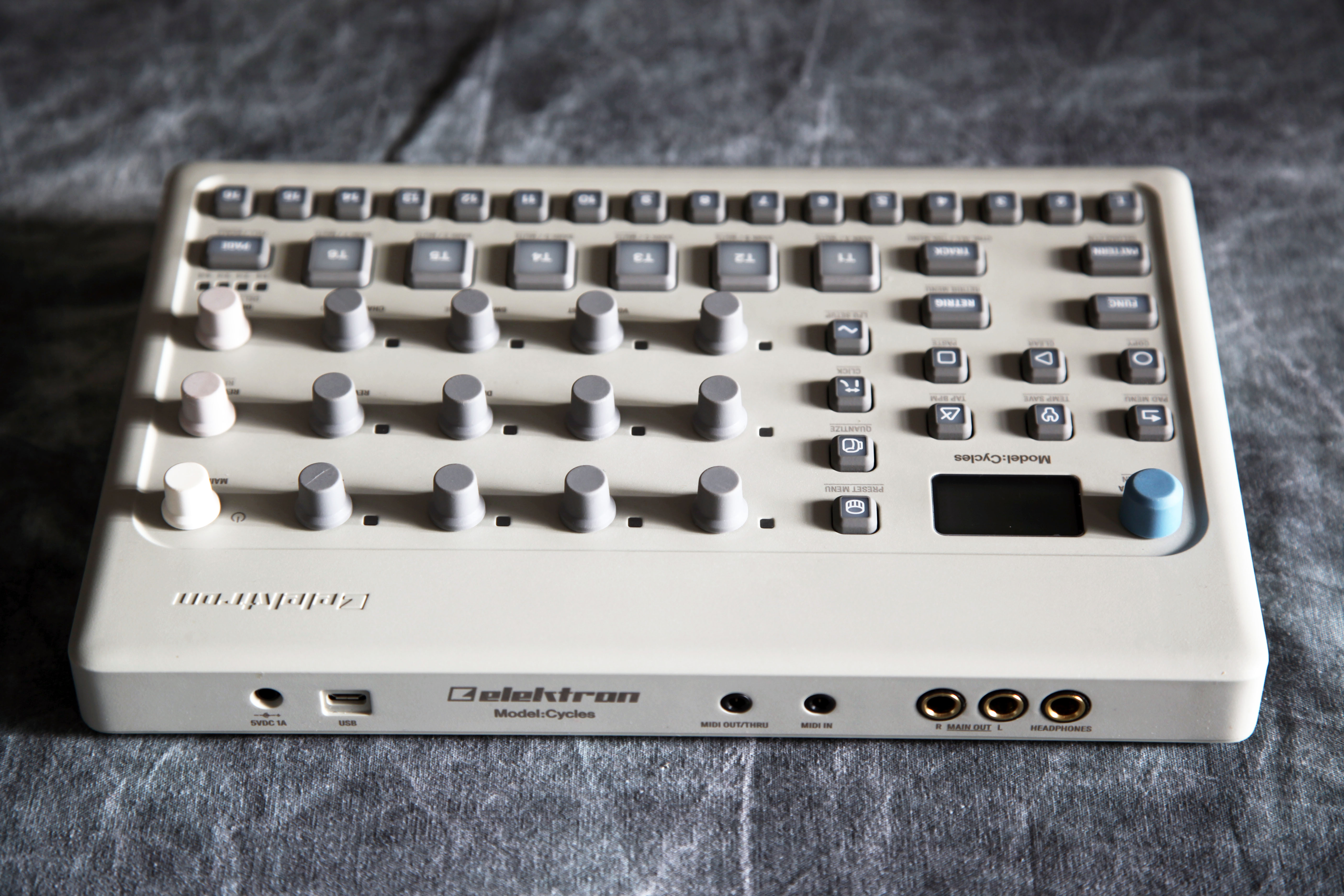 Model:Cycles - Elektron Model:Cycles - Audiofanzine