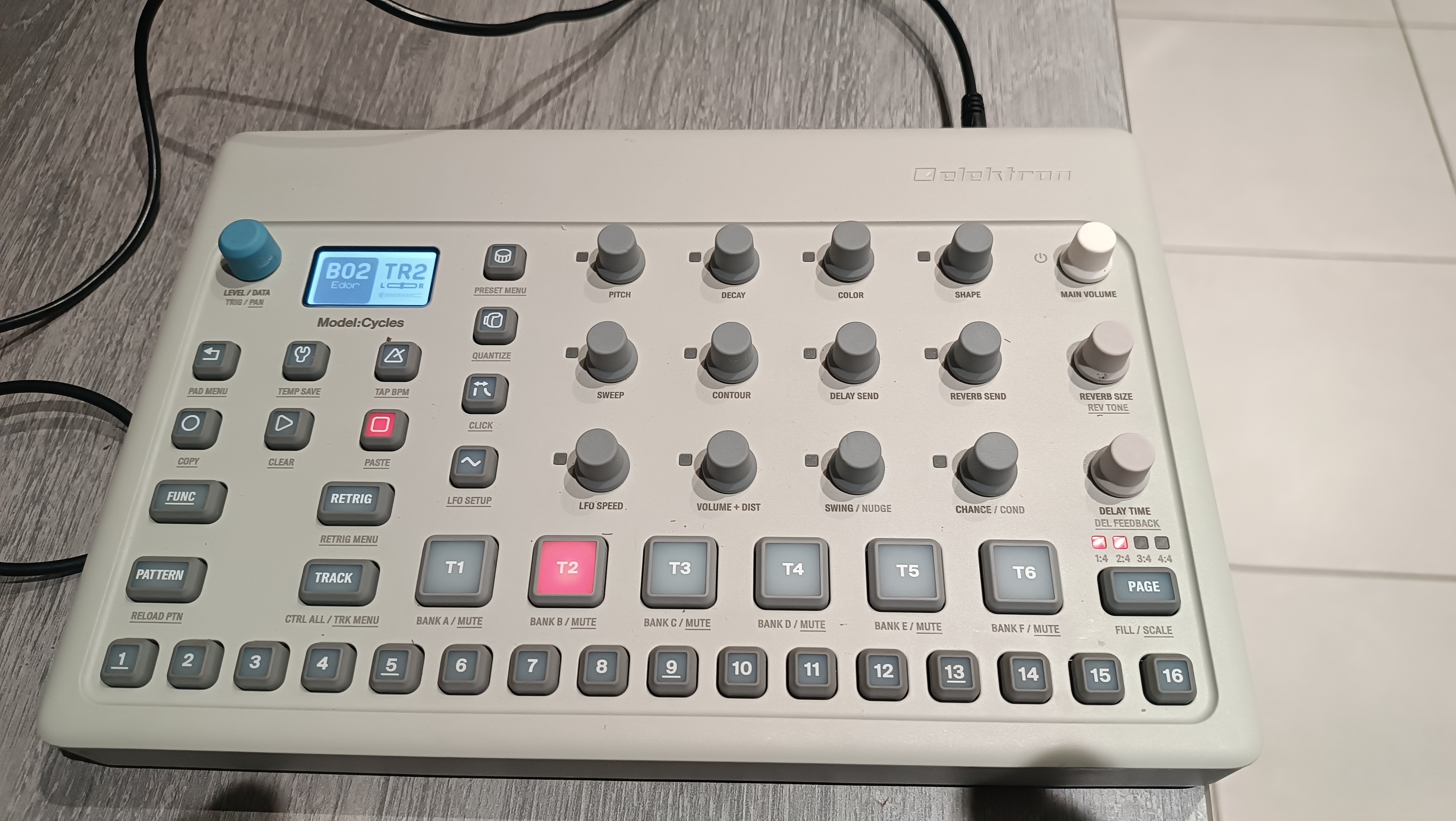 Model:Cycles - Elektron Model:Cycles - Audiofanzine