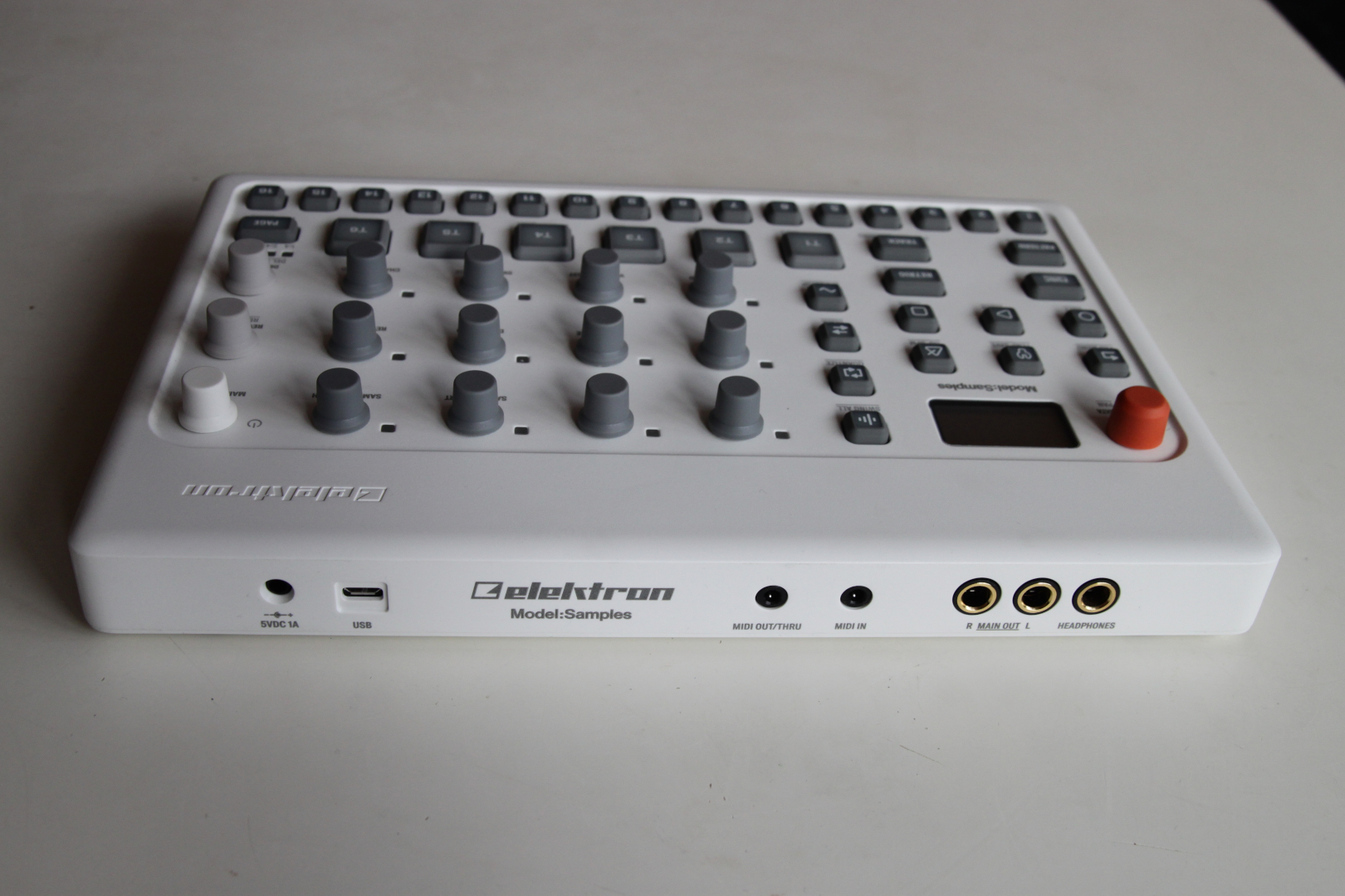 Model:Samples - Elektron Model:Samples - Audiofanzine