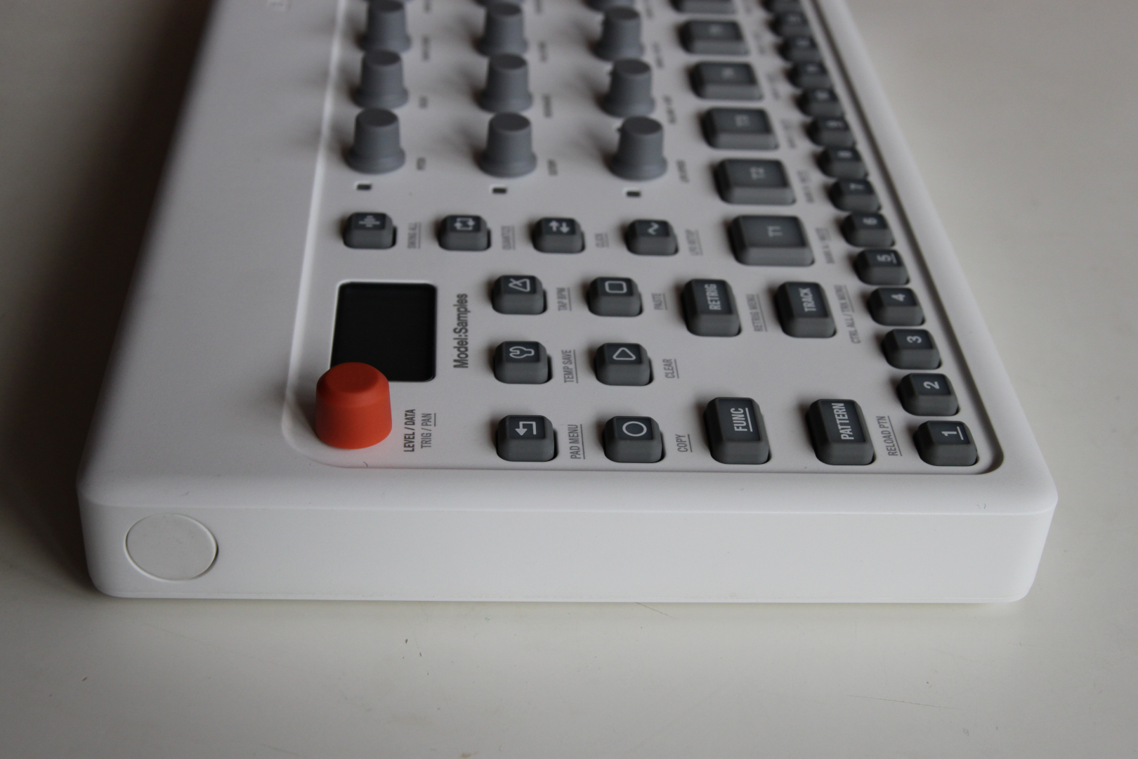 Model:Samples - Elektron Model:Samples - Audiofanzine