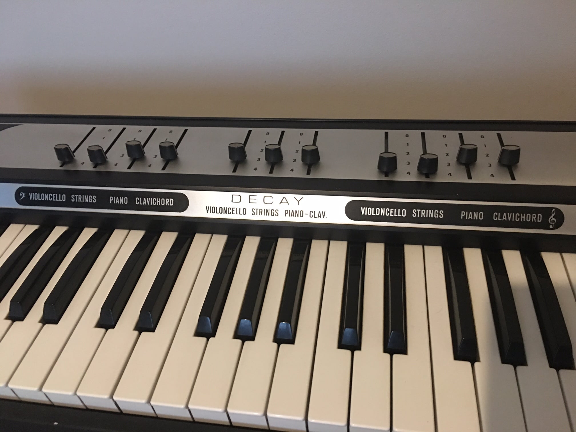 Rhapsody 610 - Elka Rhapsody 610 - Audiofanzine