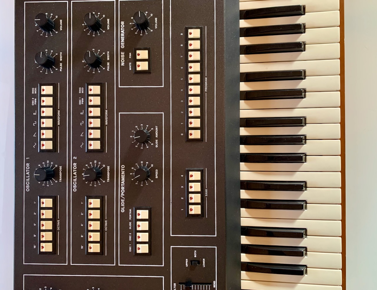 Synthex - Elka Synthex - Audiofanzine