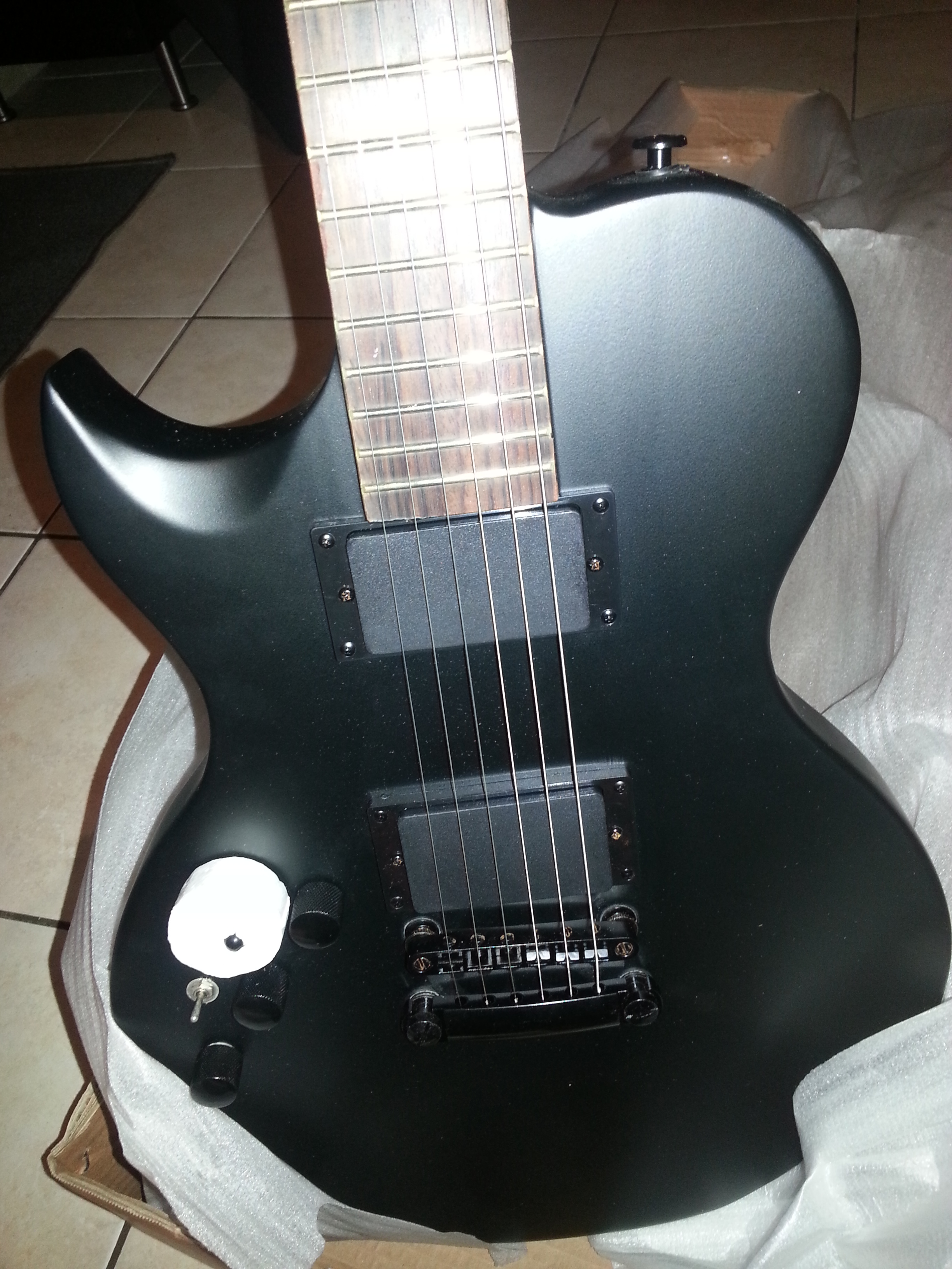 EVEN SPECIAL GOTHIC BK - Elypse Guitars Even Special Gothic BK ...