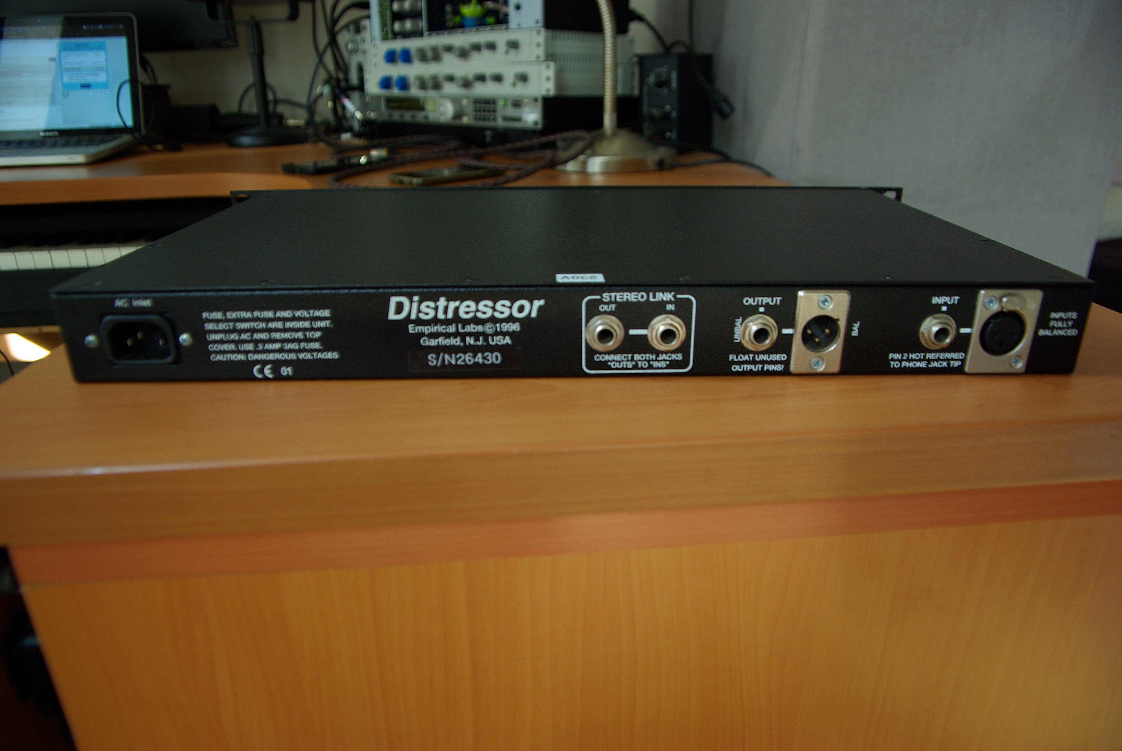 DISTRESSOR EL8X - Empirical Labs Distressor EL8X - Audiofanzine