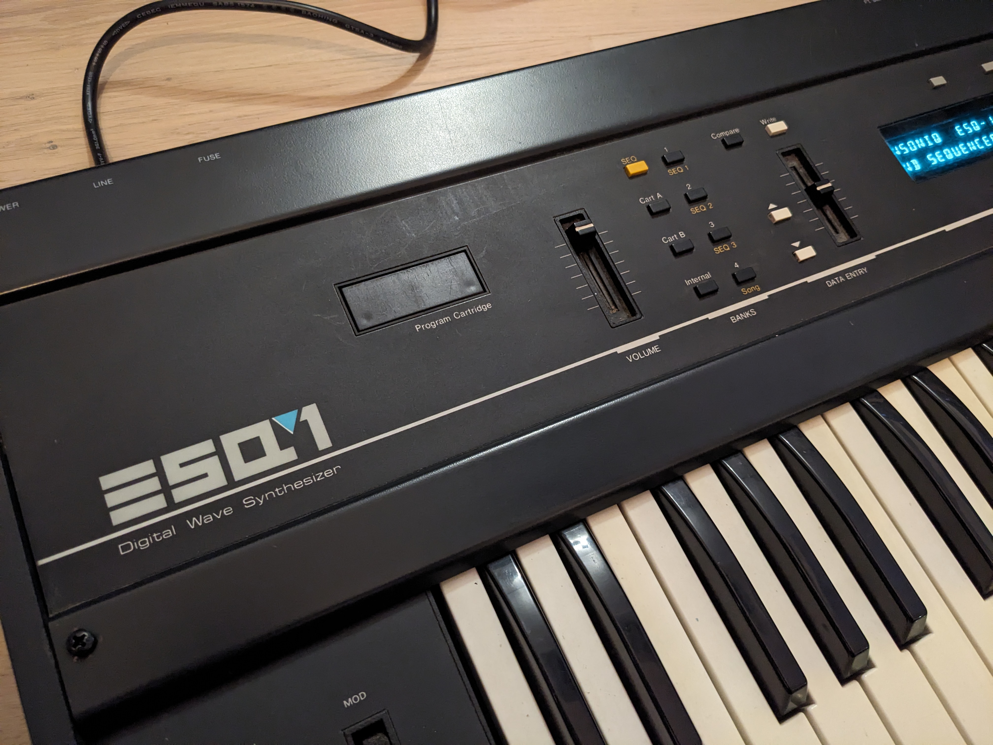 ESQ1 - Ensoniq ESQ1 - Audiofanzine