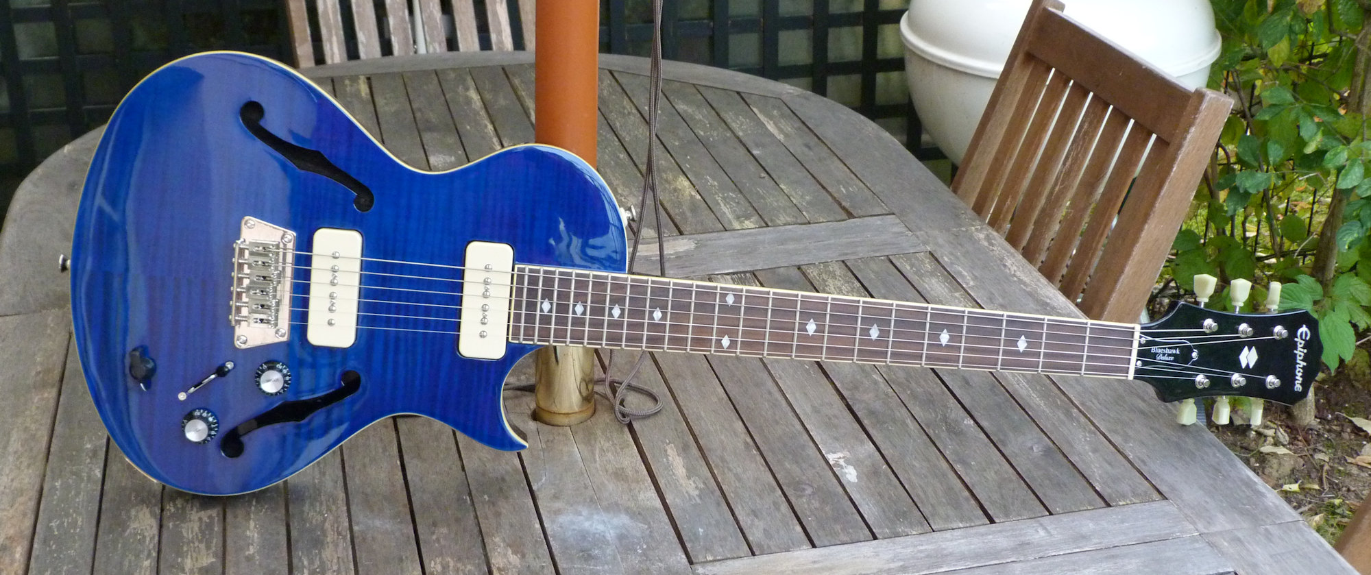 BLUESHAWK DELUXE - Epiphone Blueshawk Deluxe - Audiofanzine