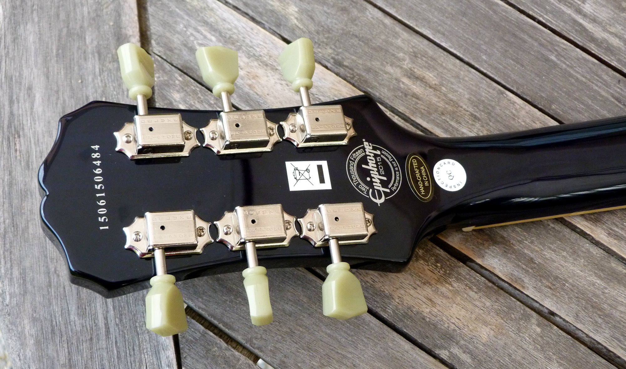 BLUESHAWK DELUXE - Epiphone Blueshawk Deluxe - Audiofanzine