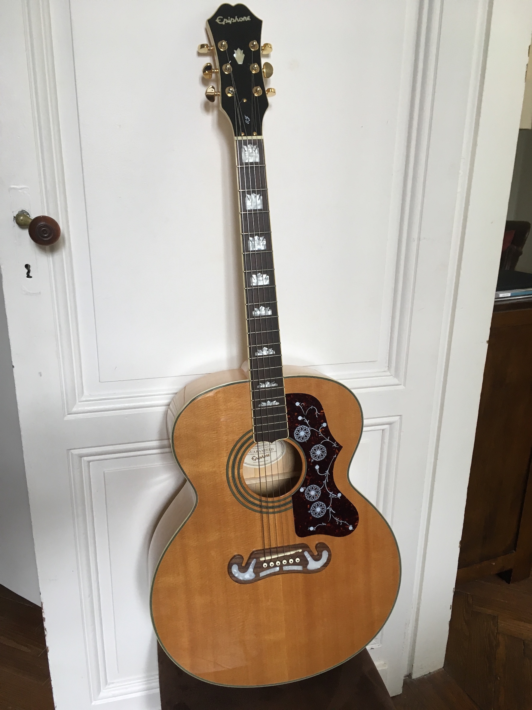 EJ-200 - Epiphone EJ-200 - Audiofanzine