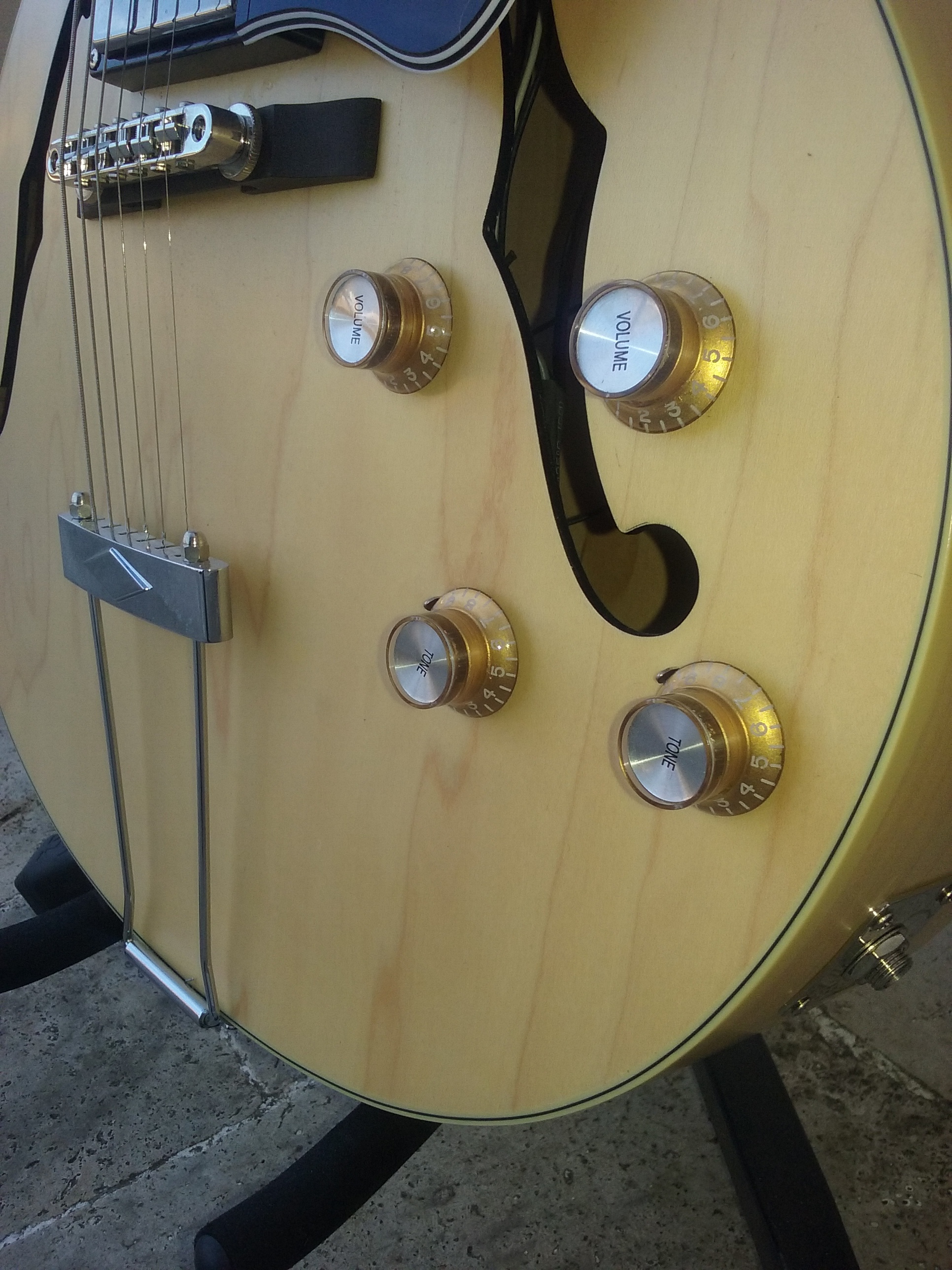 ES-175 PREMIUM - Epiphone ES-175 Premium - Audiofanzine
