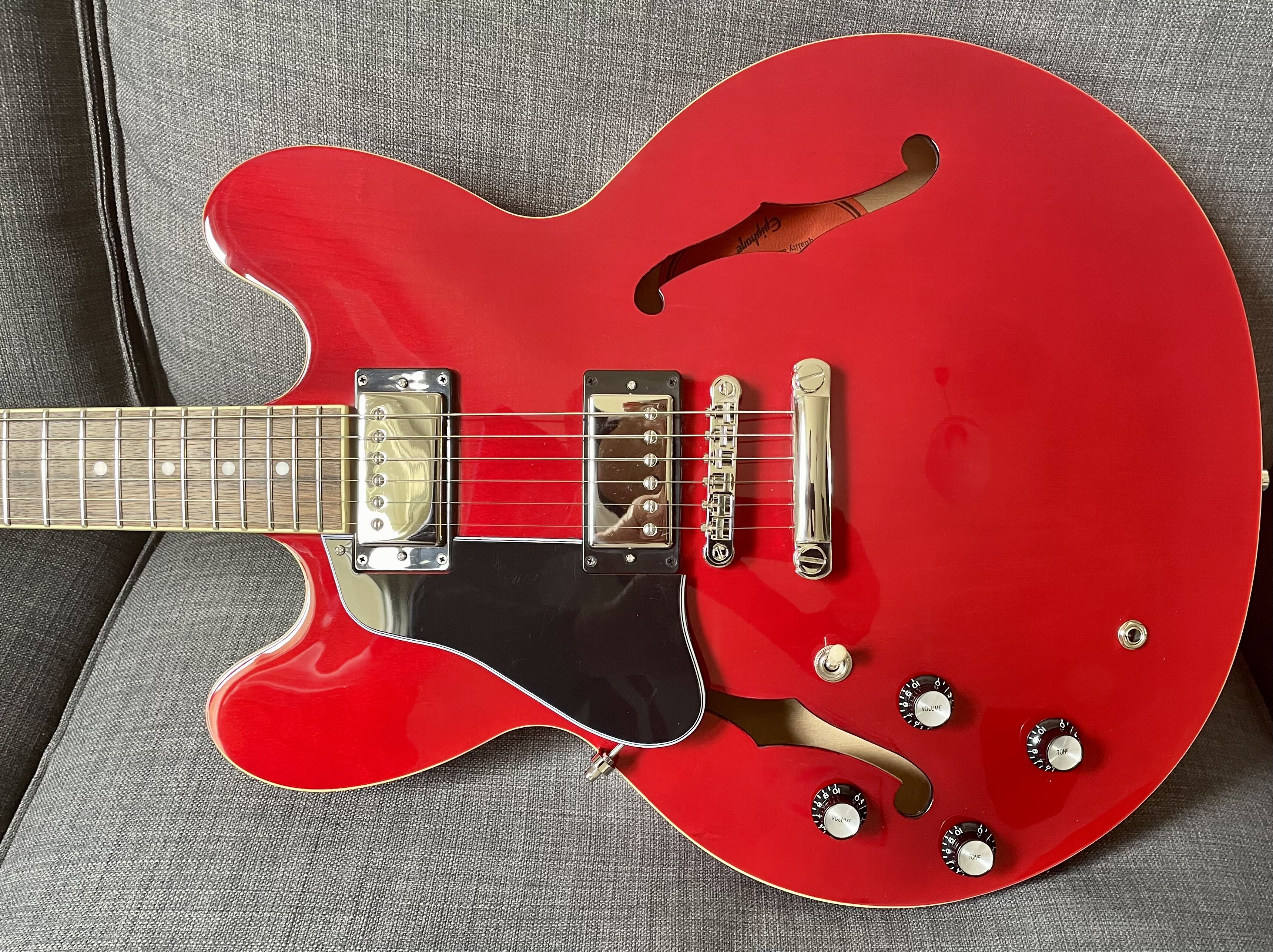 ES-335 Pro - Epiphone ES-335 Pro - Audiofanzine