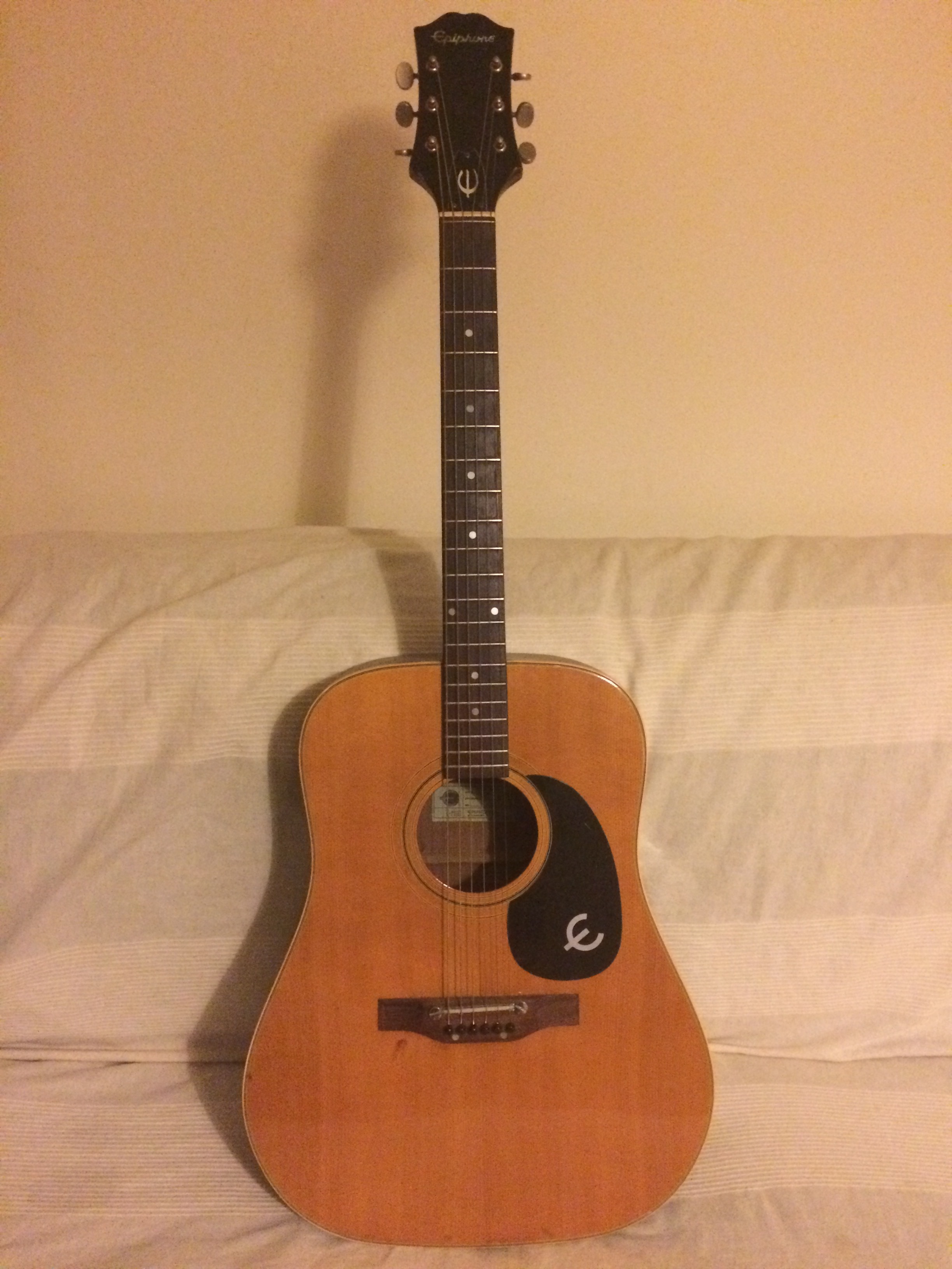 FT-145 TEXAN - Epiphone FT-145 Texan - Audiofanzine