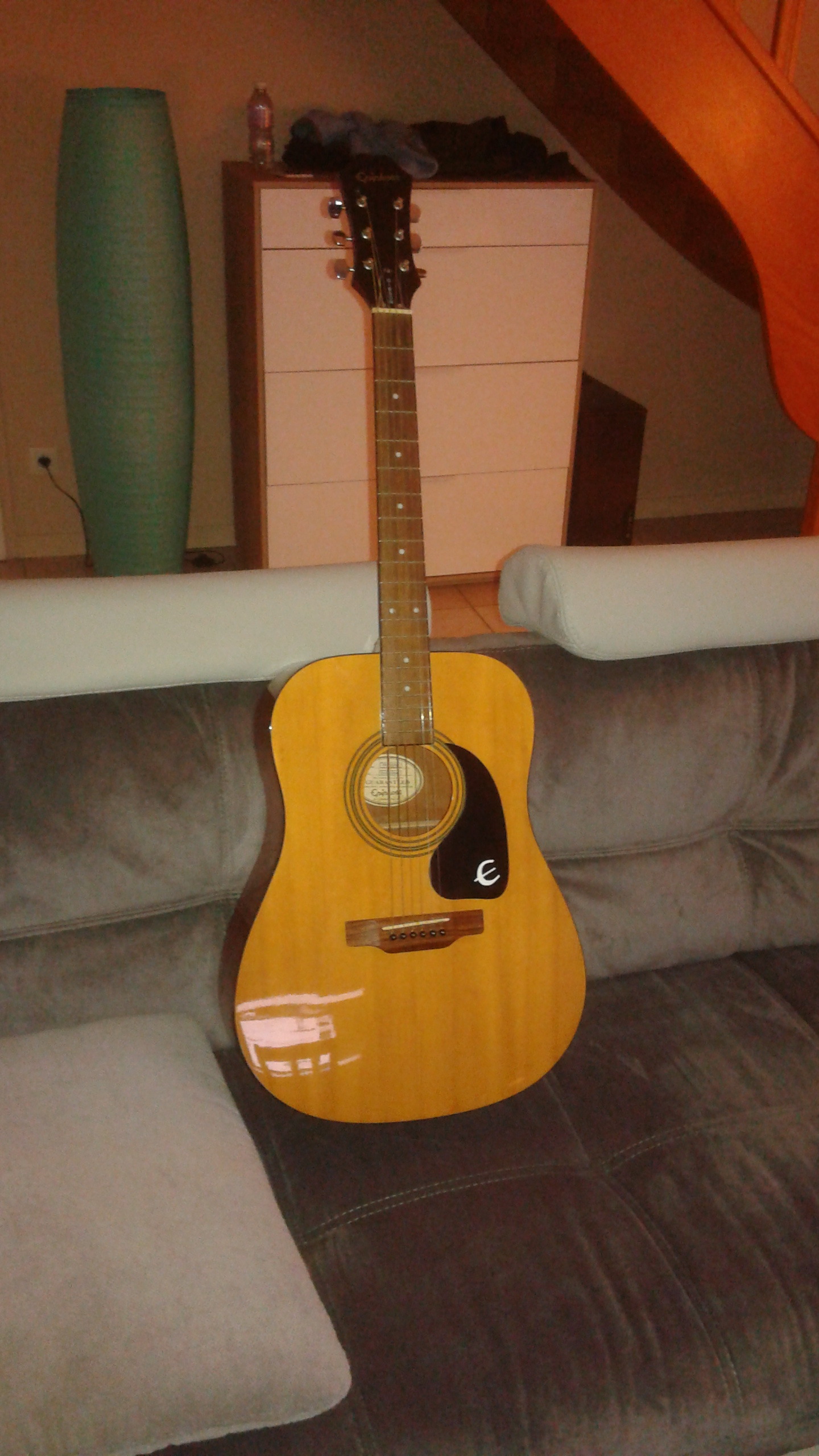 PR-100 - Epiphone PR-100 - Audiofanzine