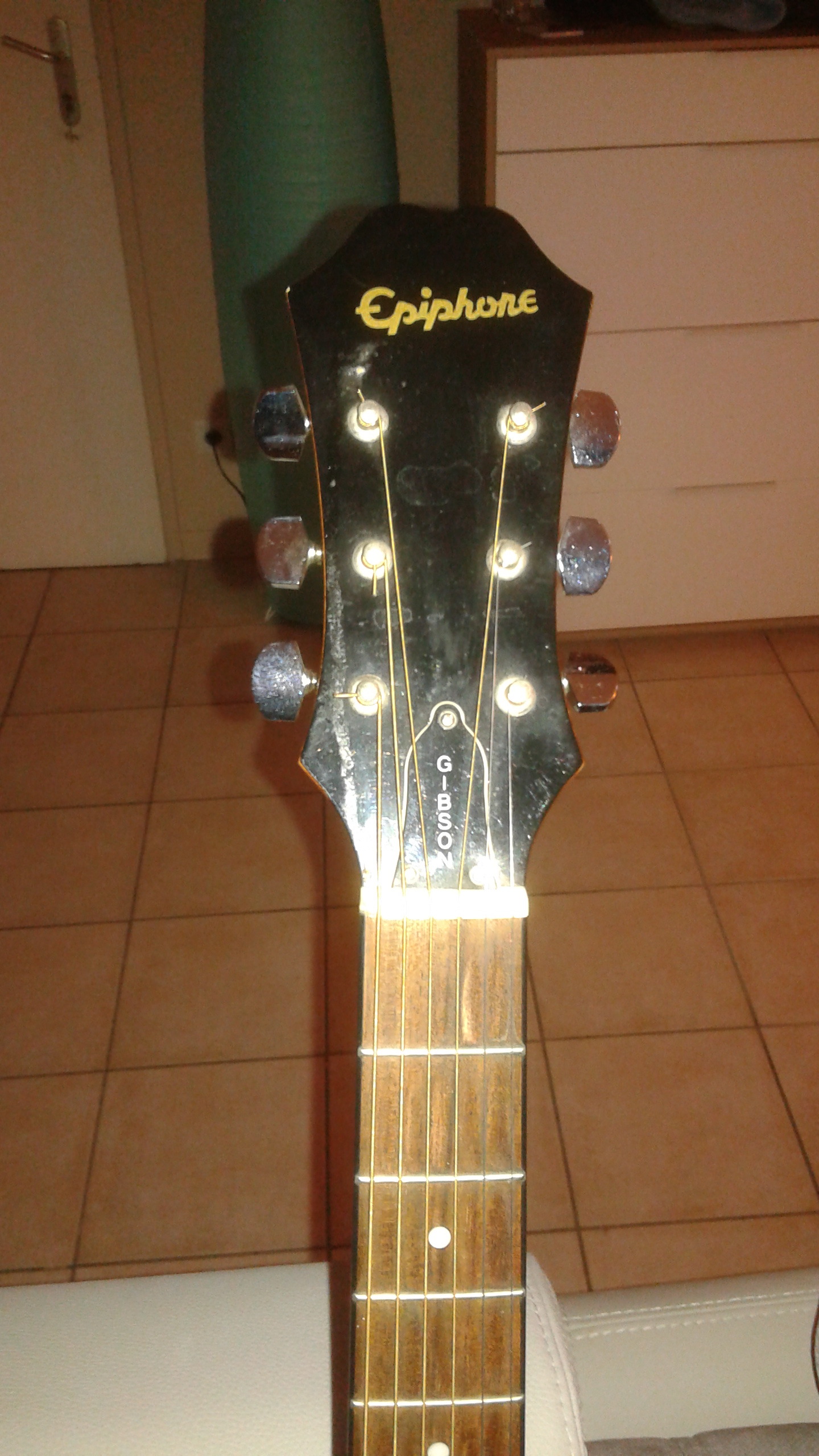 PR-100 - Epiphone PR-100 - Audiofanzine