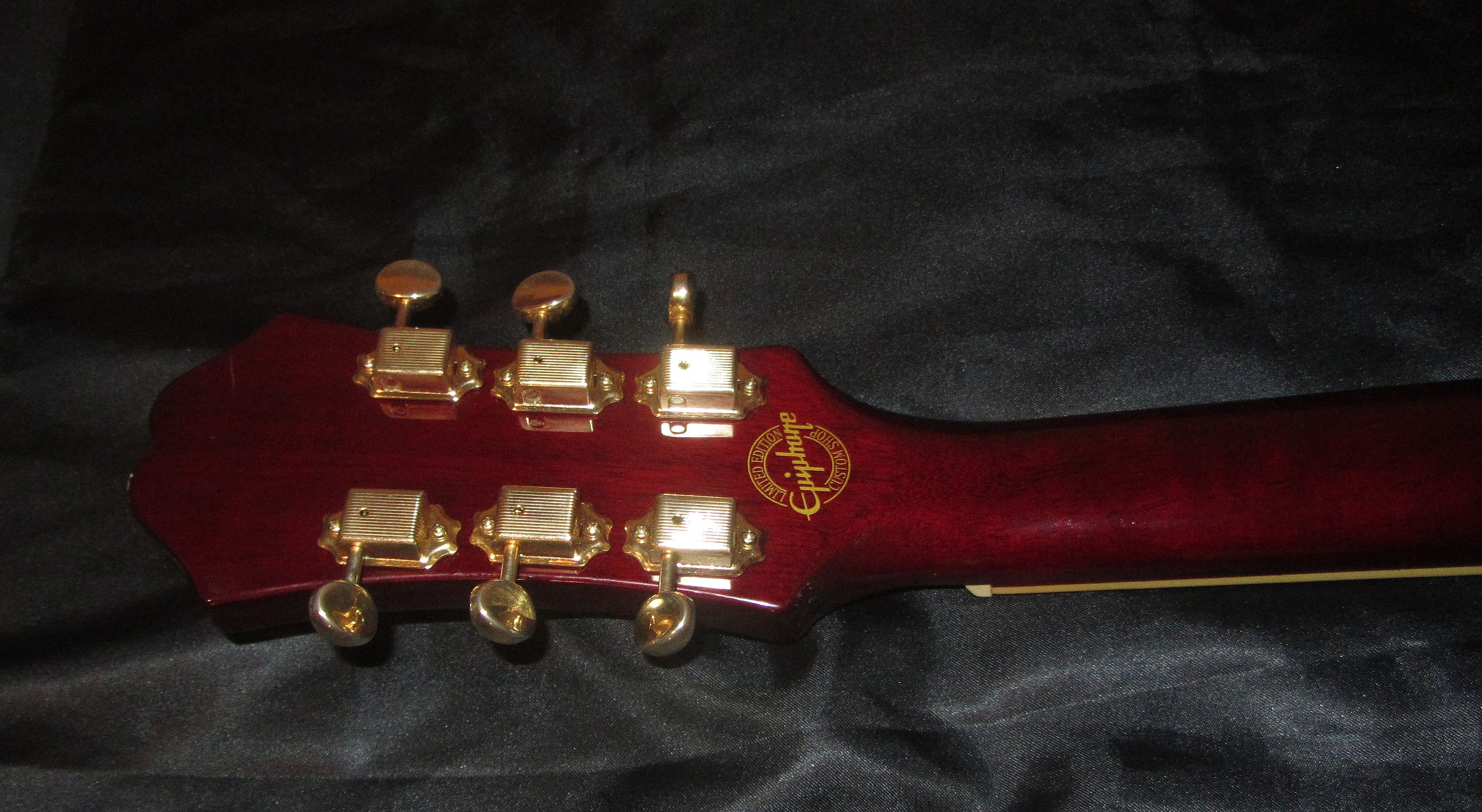 Riviera Custom P93 - Epiphone Riviera Custom P93 - Audiofanzine