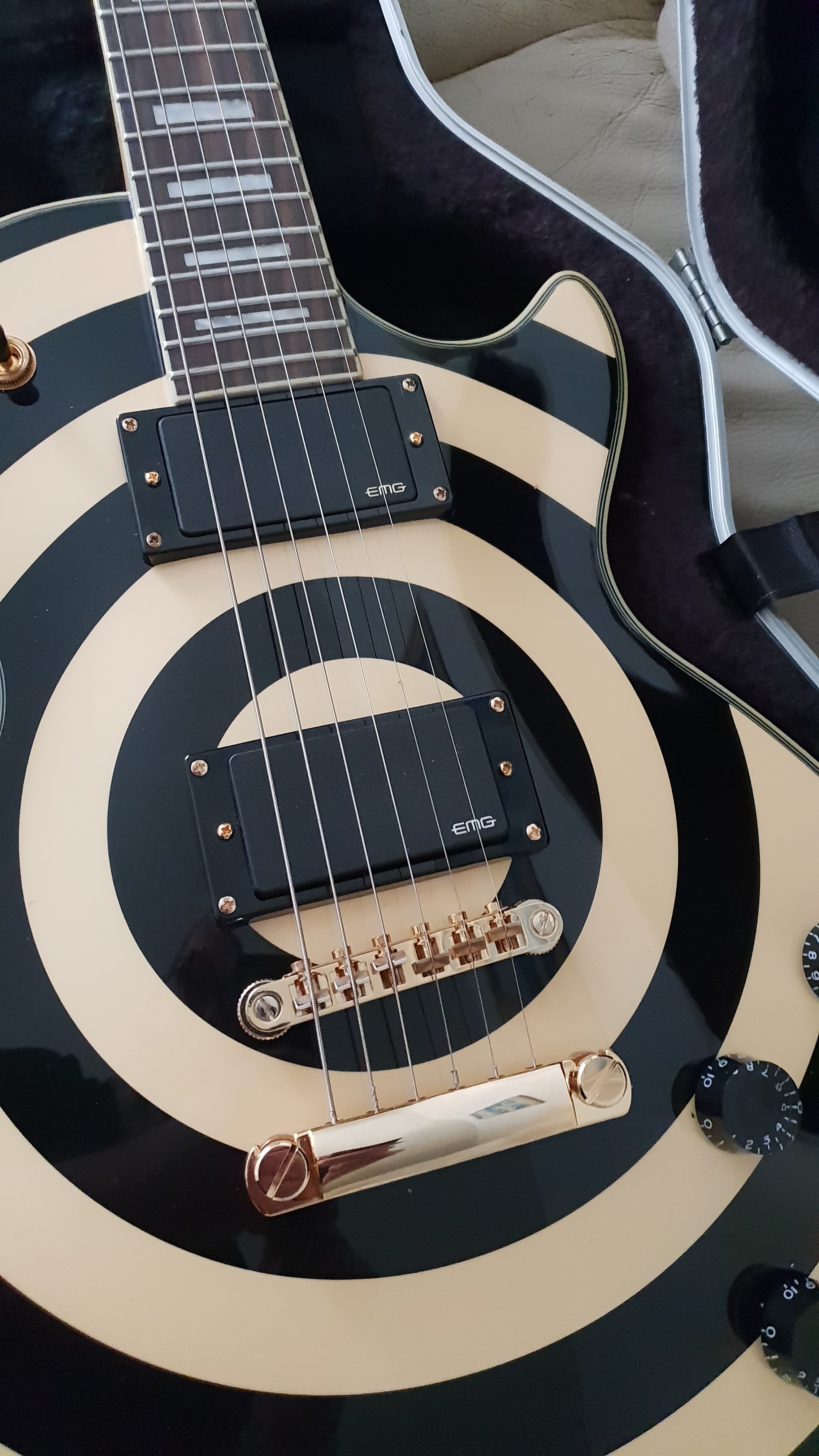 Zakk Wylde Les Paul Custom Plus Bullseye Epiphone - Audiofanzine