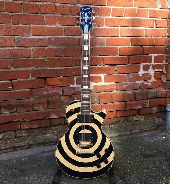 Zakk Wylde Les Paul Custom Plus Bullseye Epiphone - Audiofanzine