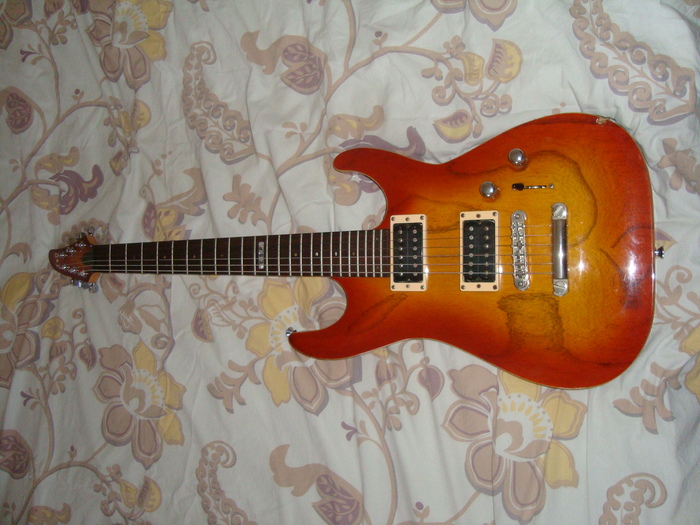 Horizon Custom - Amber Sunburst ESP - Audiofanzine