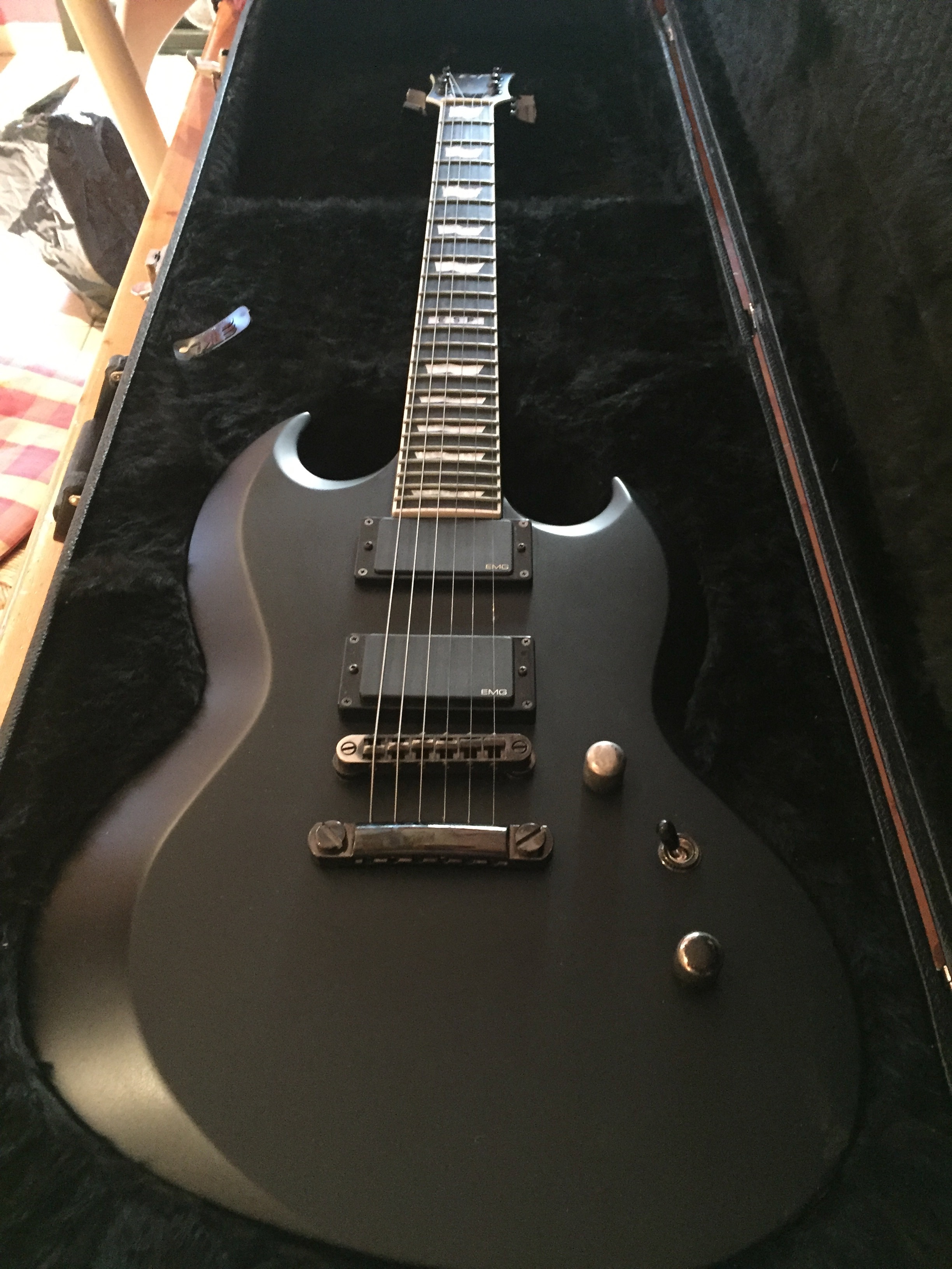 VIPER - BLACK SATIN - ESP Viper - Black Satin - Audiofanzine