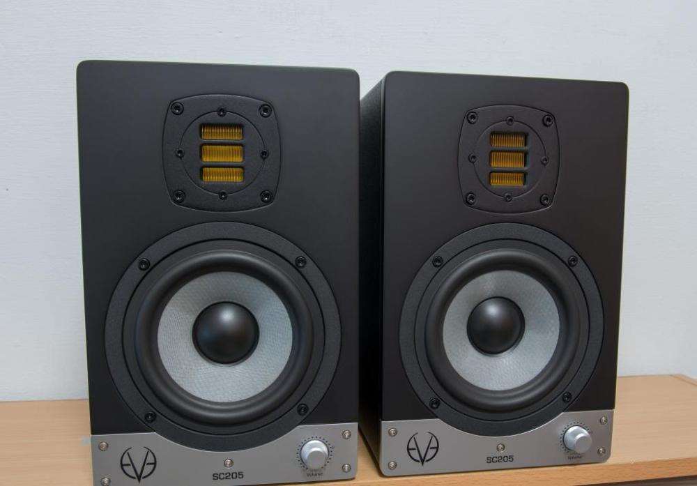 SC205 - Eve Audio SC205 - Audiofanzine