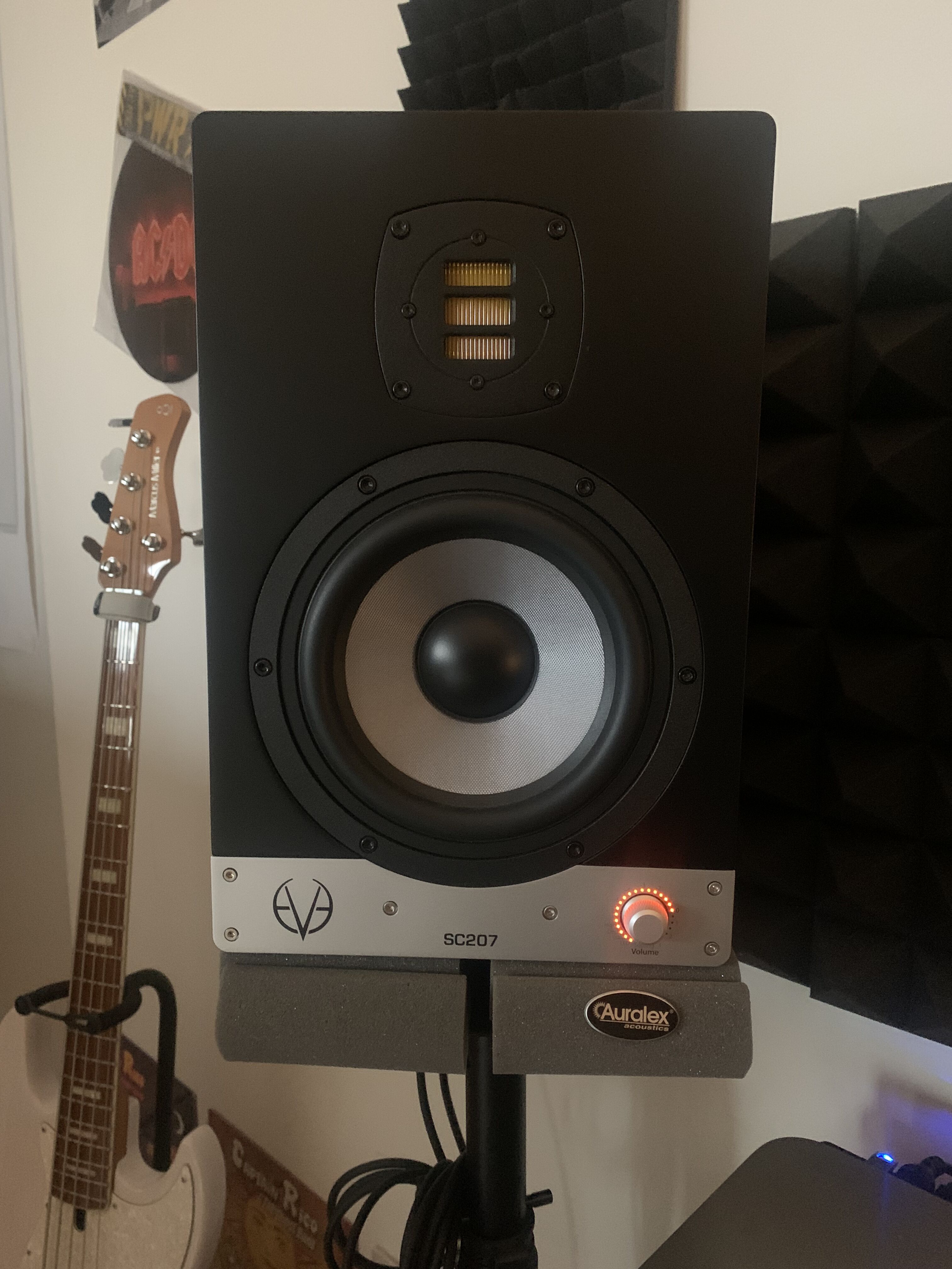 SC207 - Eve Audio SC207 - Audiofanzine