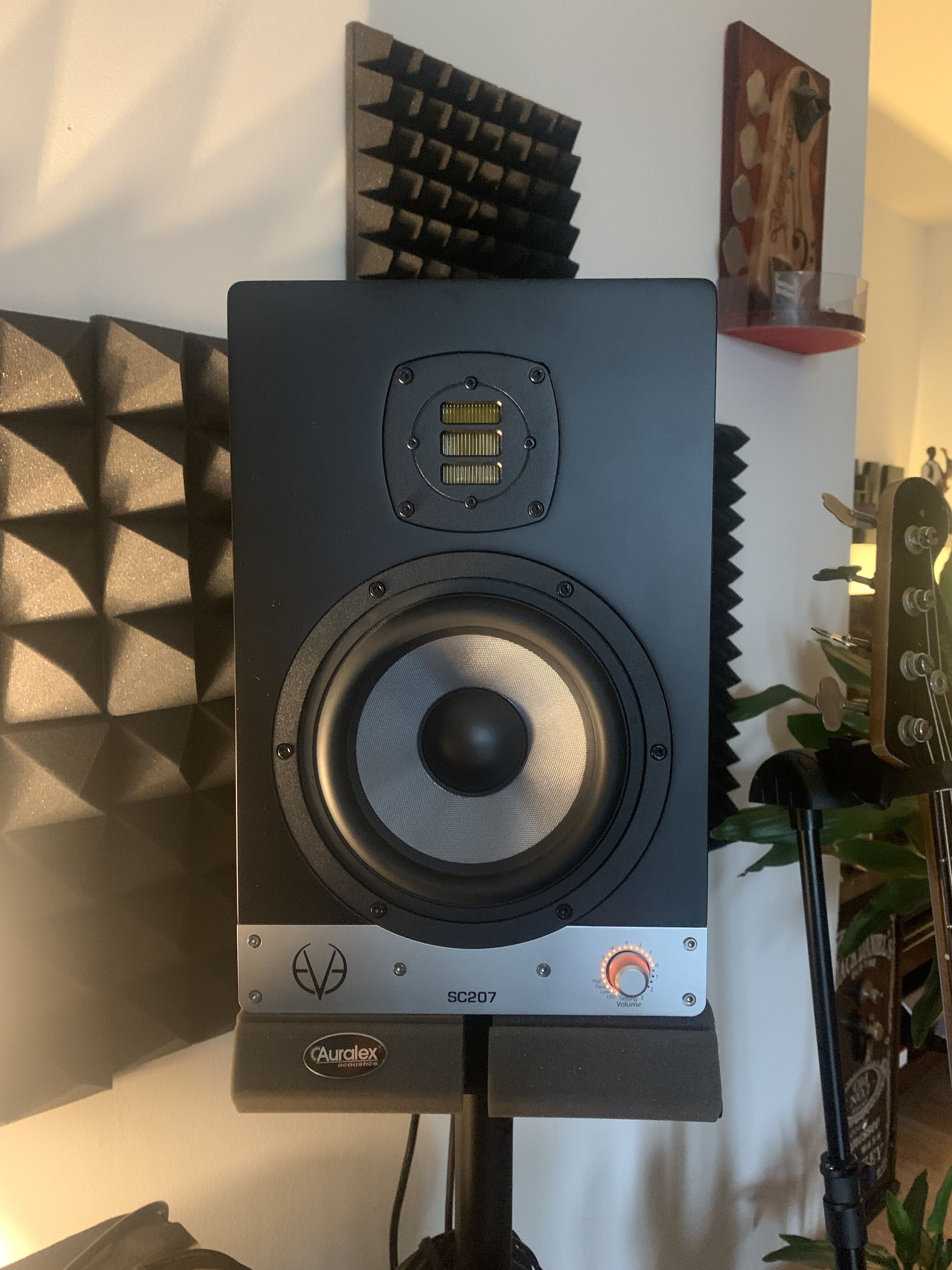 SC207 - Eve Audio SC207 - Audiofanzine