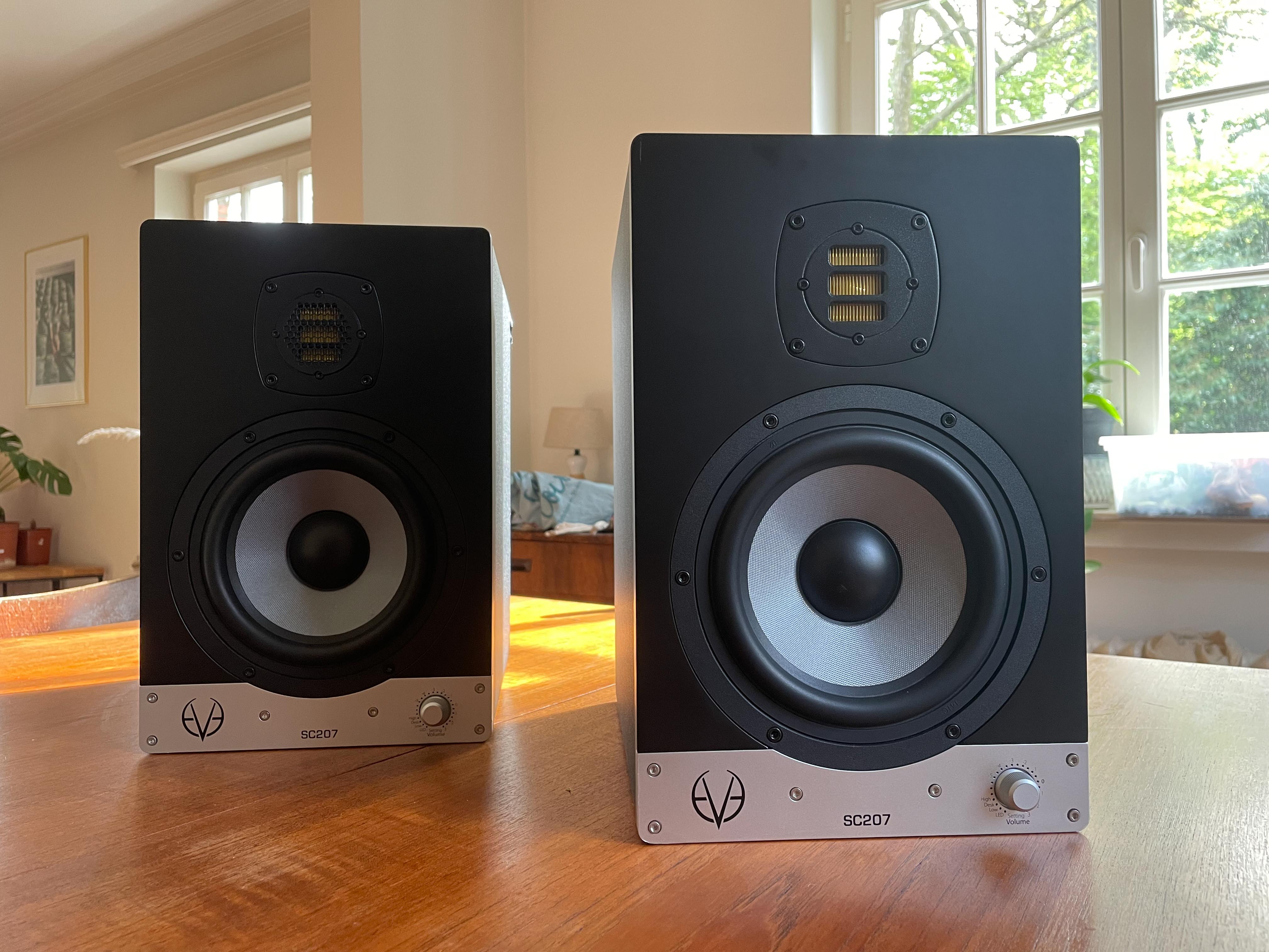 SC207 - Eve Audio SC207 - Audiofanzine