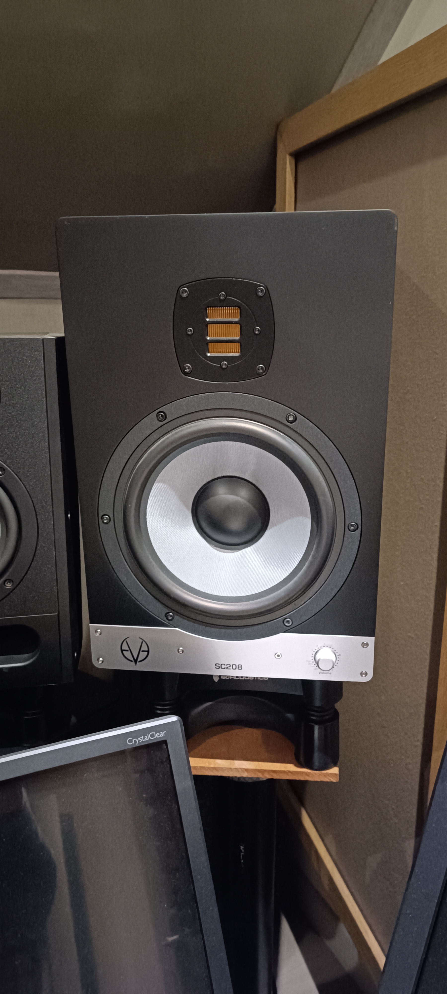 SC208 - Eve Audio SC208 - Audiofanzine