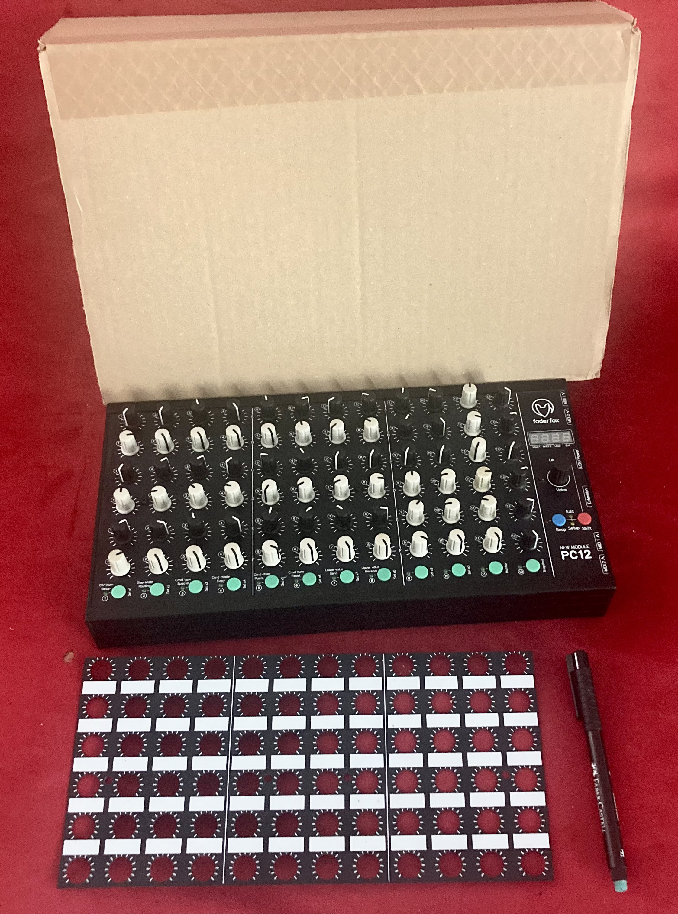 PC12 - Faderfox PC12 - Audiofanzine