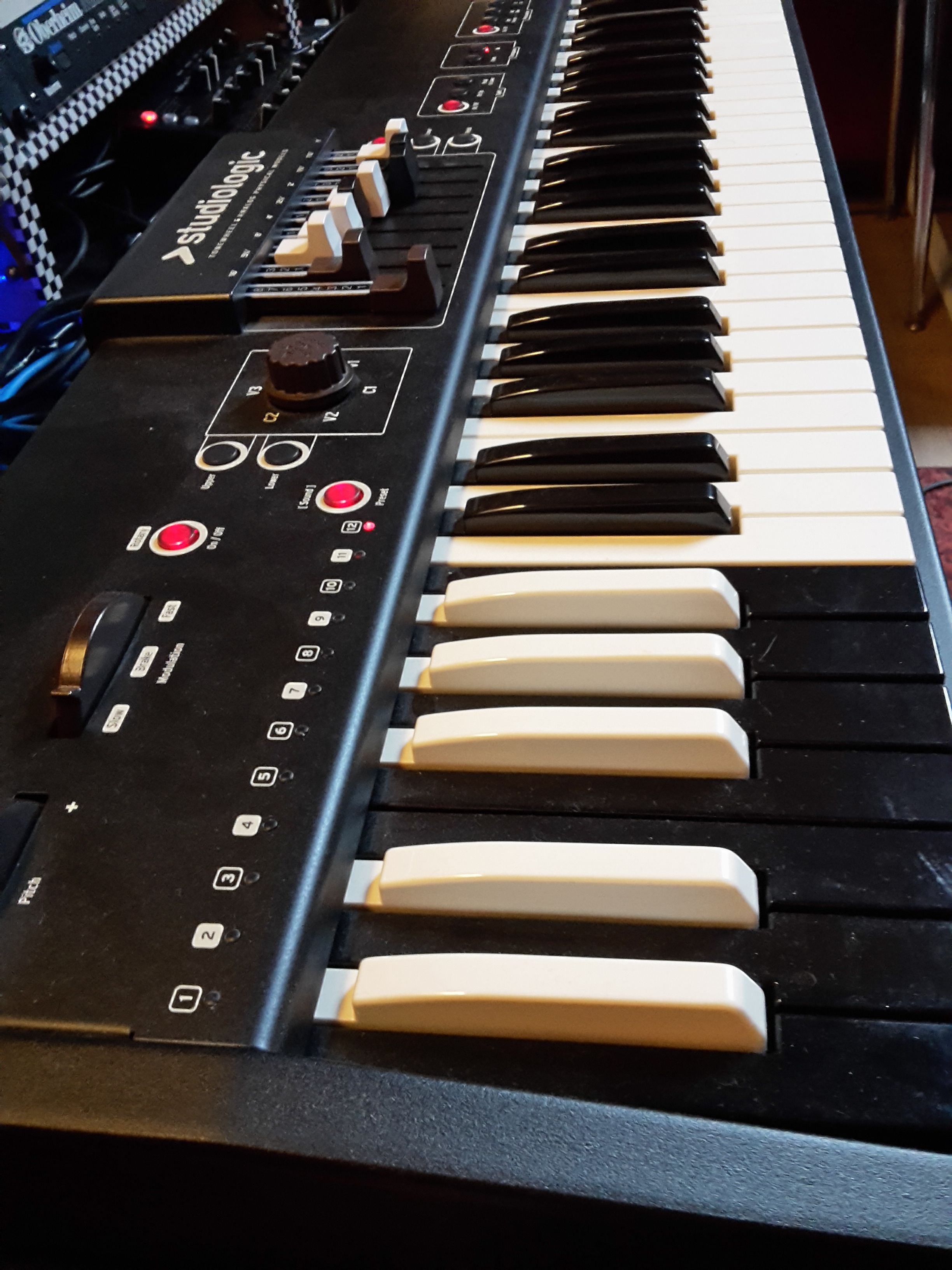 Fatar / Studiologic Numa Organ 2 - Audiofanzine