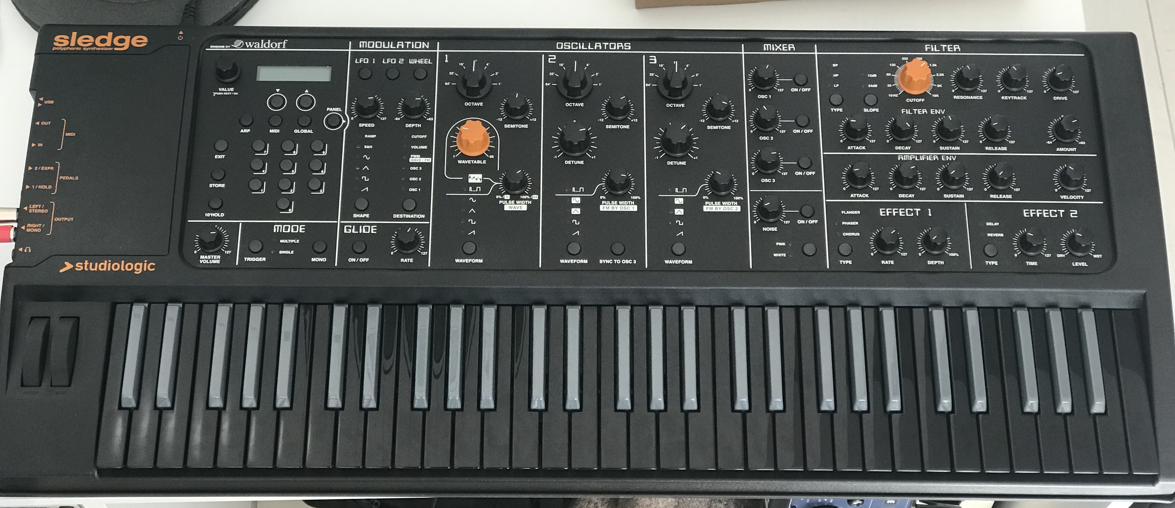 Sledge Black Edition - Fatar / Studiologic Sledge Black Edition - Audiofanzine