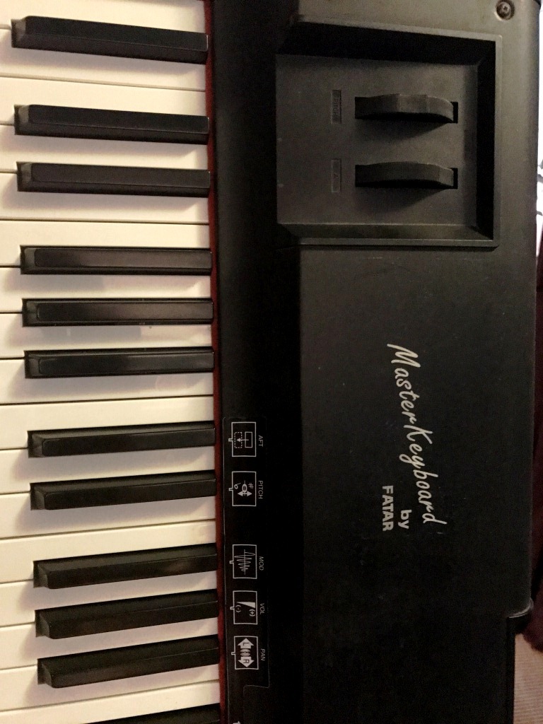 STUDIO 900 - Fatar / Studiologic Studio 900 - Audiofanzine