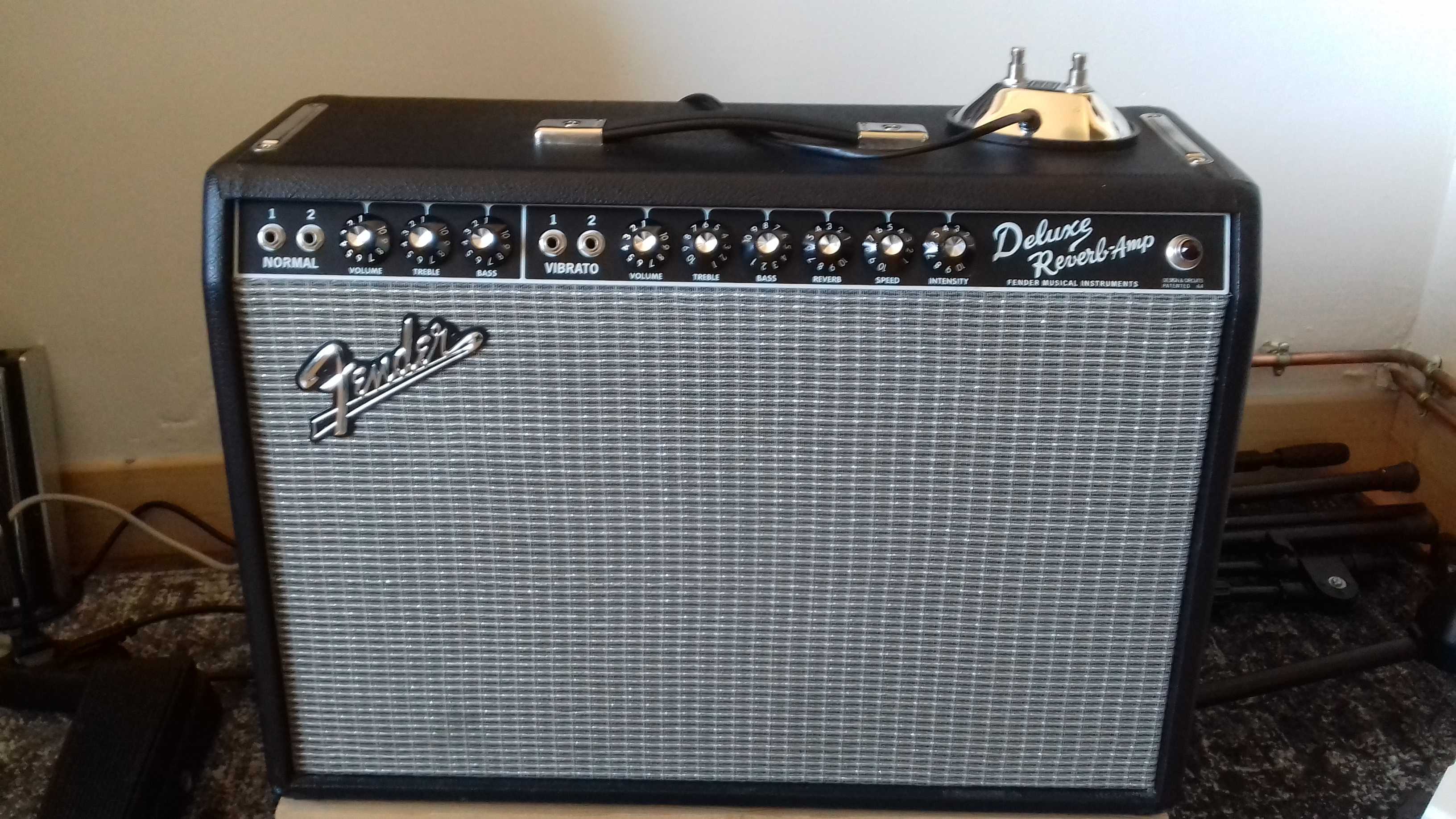 '65 Deluxe Reverb [1993-Current] Fender - Audiofanzine