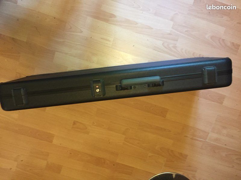 ABS Molded Strat/Tele Case - Fender ABS Molded Strat/Tele Case ...