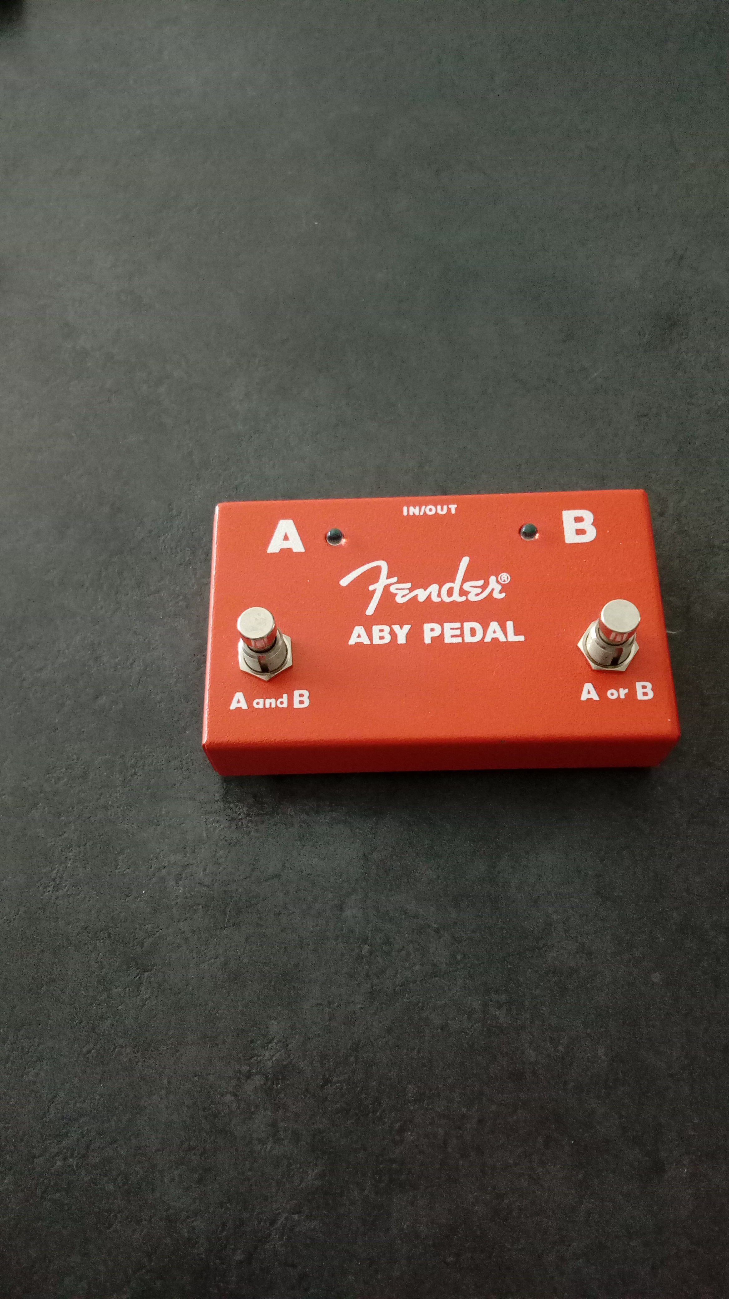 ABY FOOTSWITCH - Fender ABY Footswitch - Audiofanzine