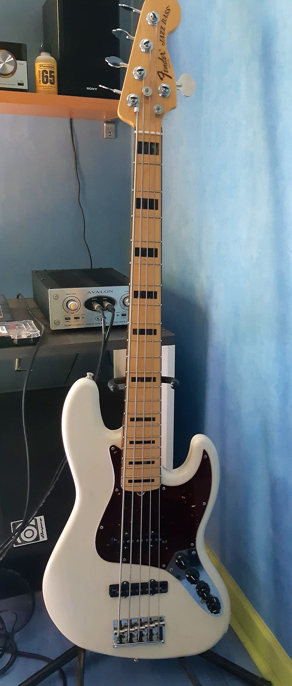 American Deluxe Jazz Bass V [2010-2015] Fender - Audiofanzine