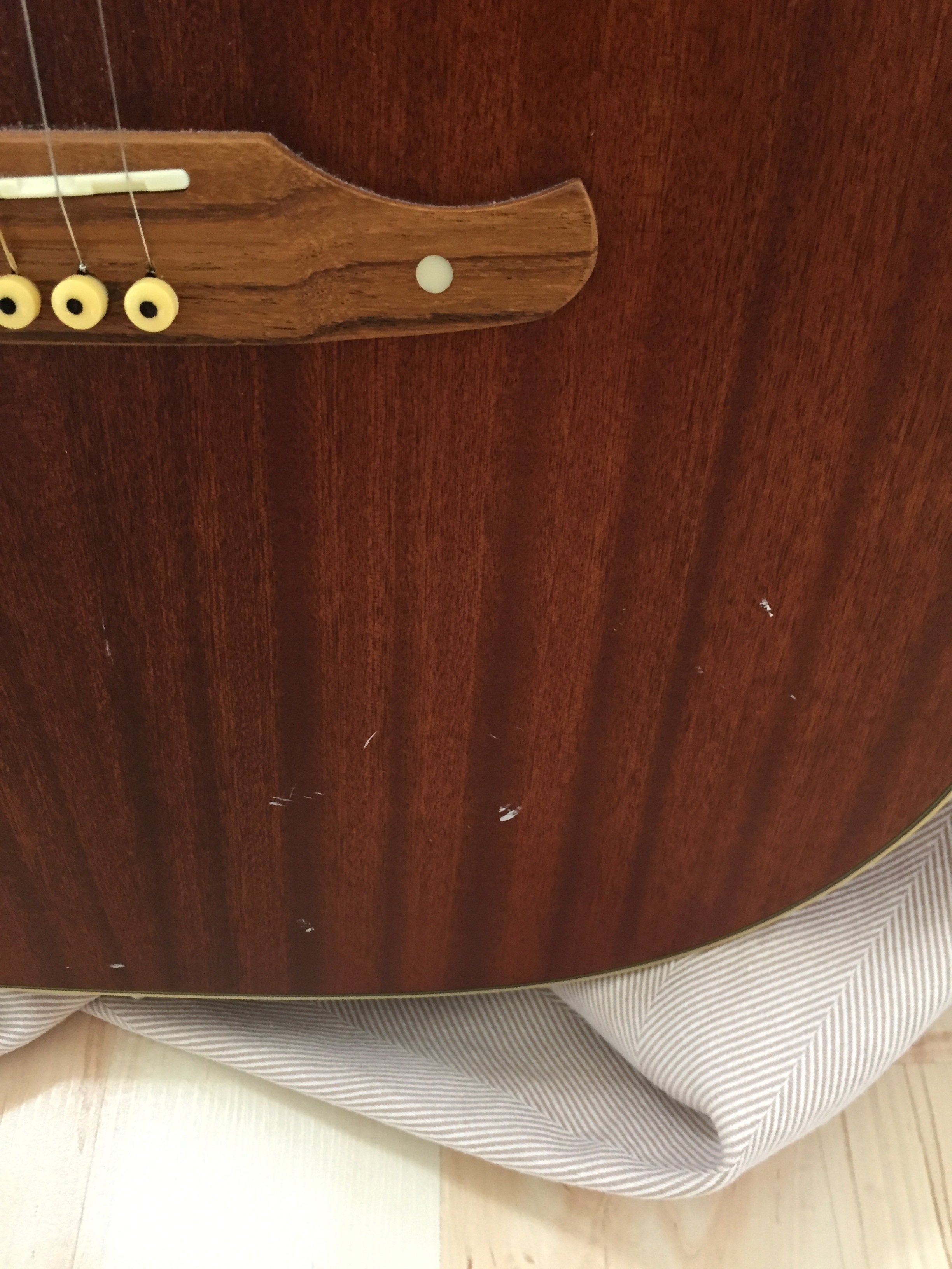 Artist Design Tim Armstrong Hellcat Acoustic Fender - Audiofanzine