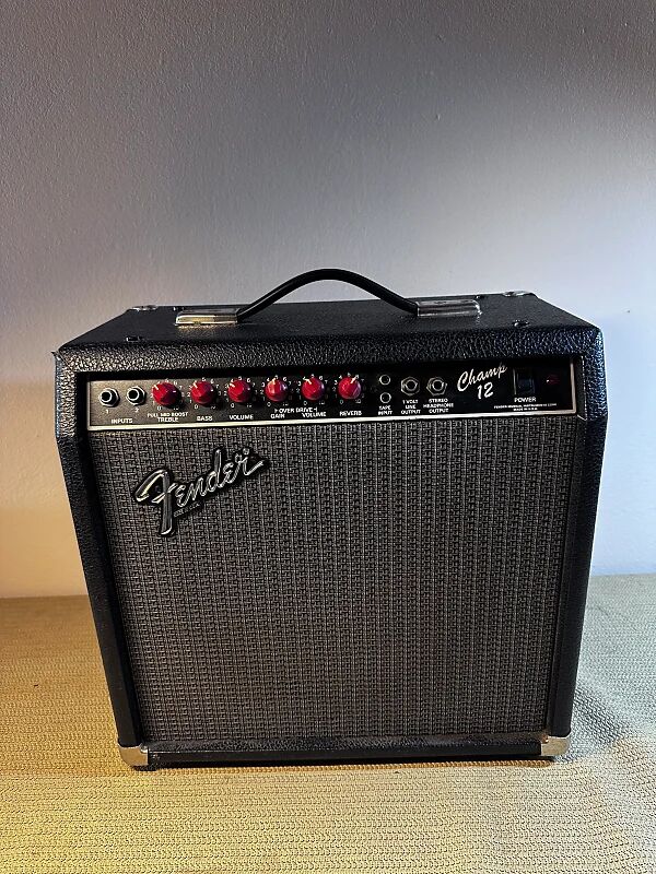 Champ 12 - Fender Champ 12 - Audiofanzine