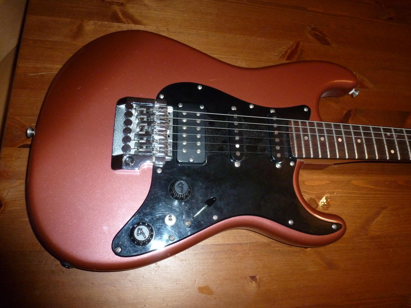 Fender Contemporary Stratocaster Japan image (#462086) - Audiofanzine