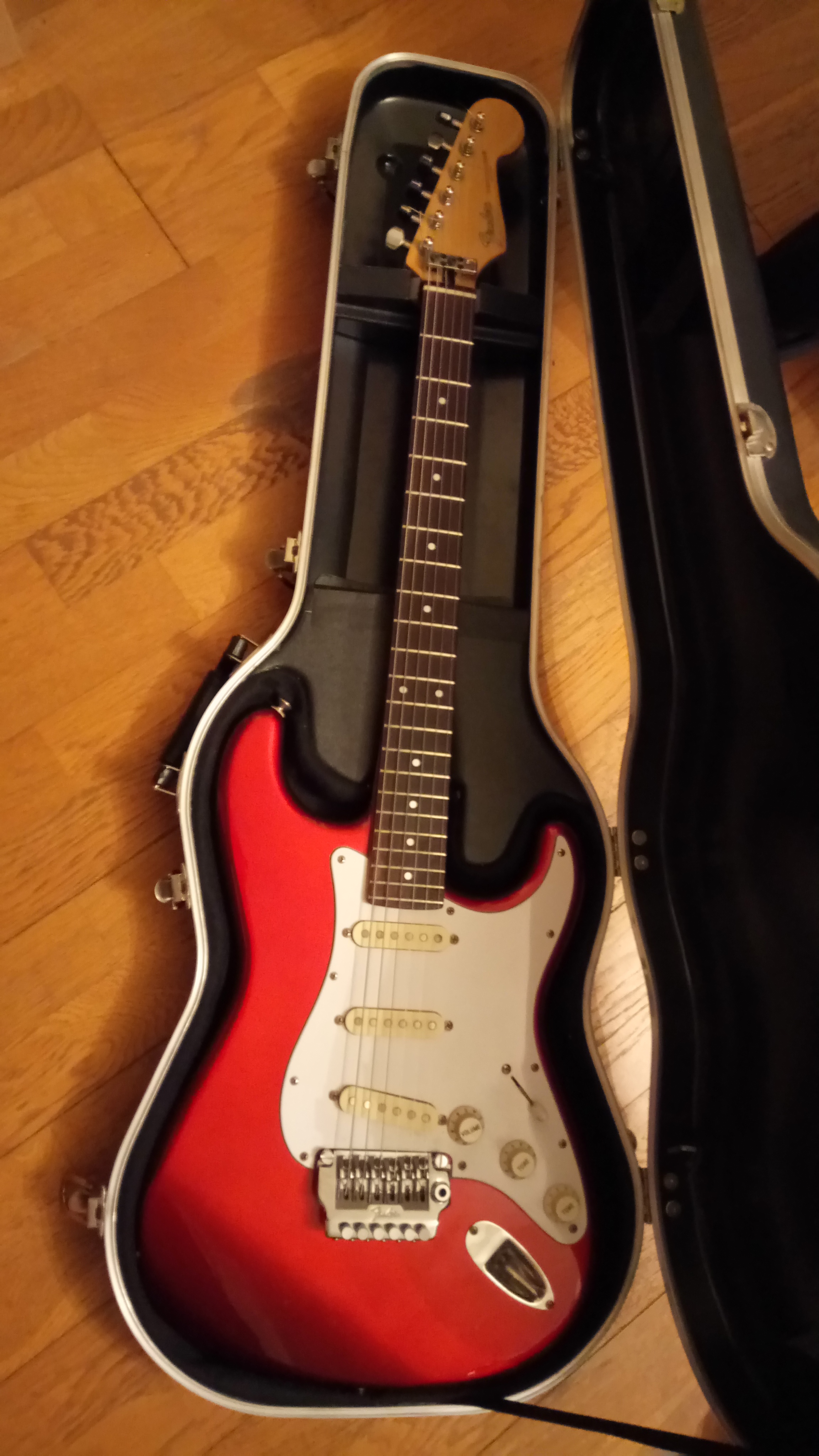 Contemporary Stratocaster w/ Kahler Fender - Audiofanzine