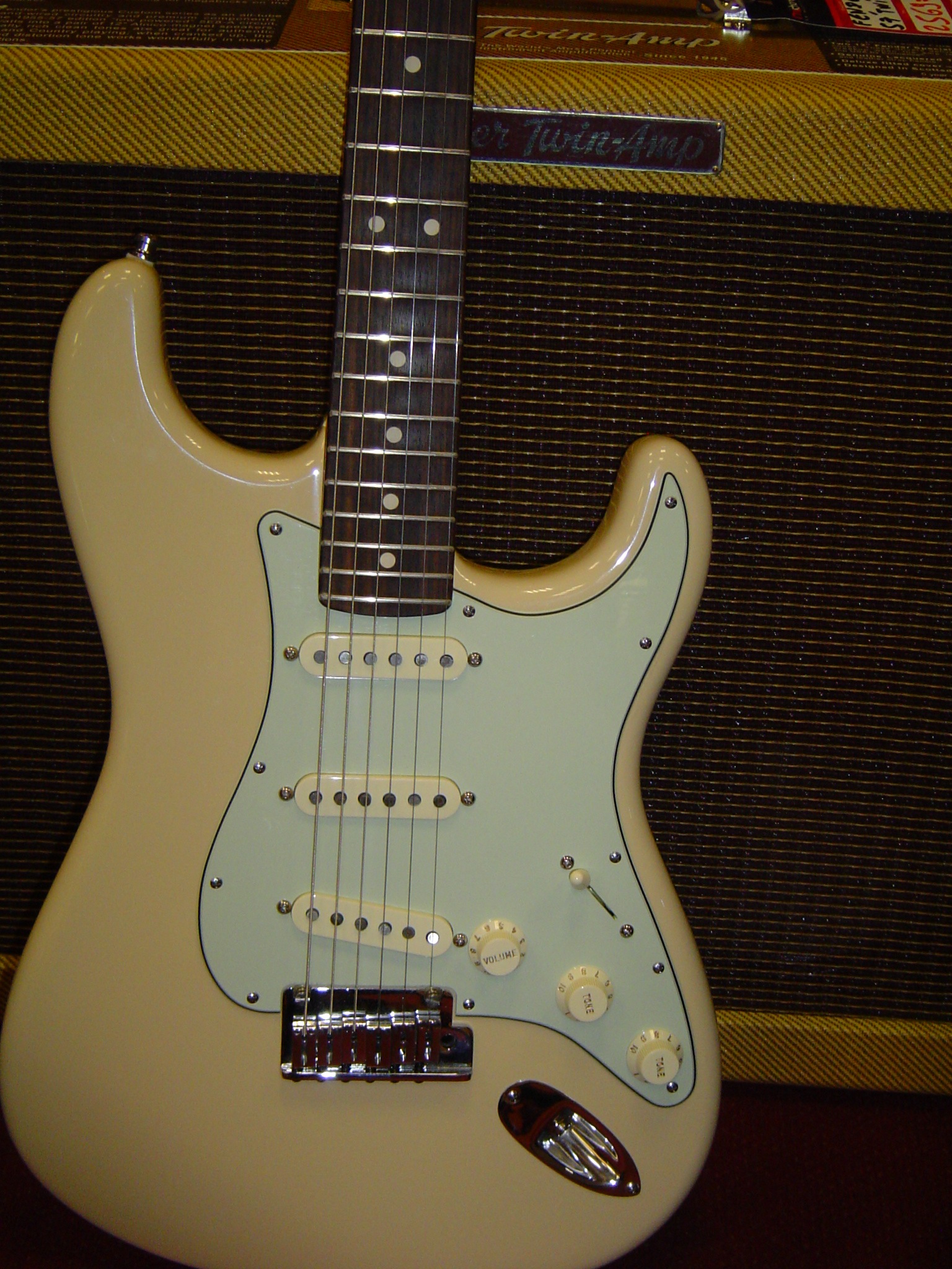 Fender Custom Shop 2010 Custom Deluxe Stratocaster image (#230785 ...