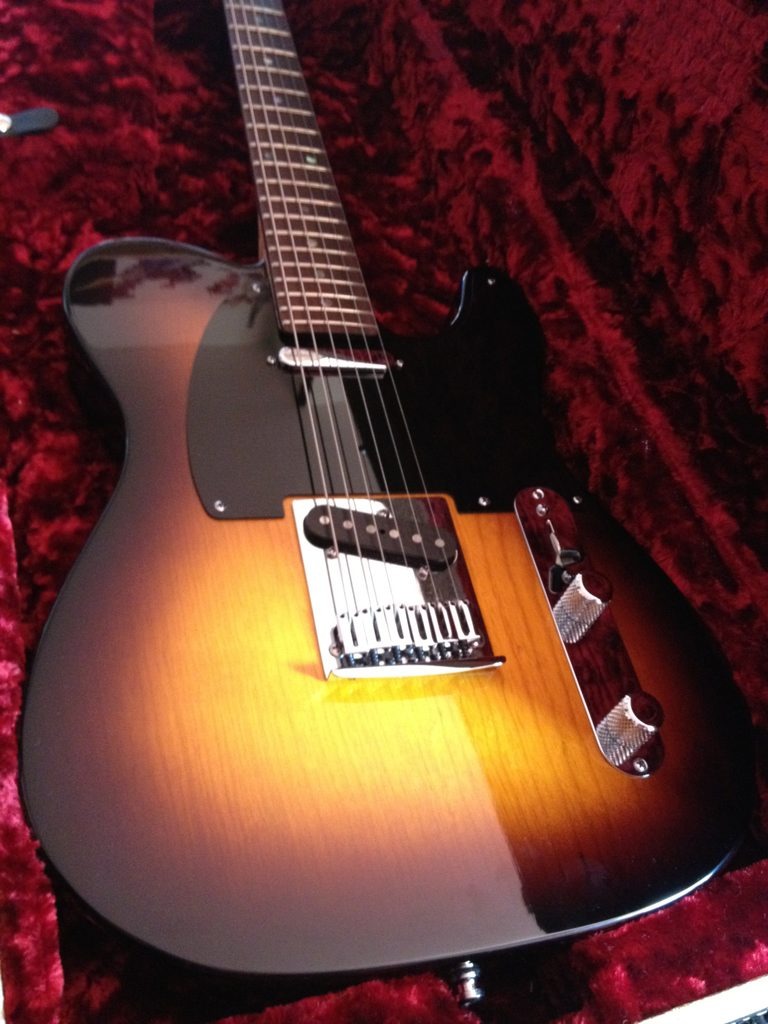 Fender Custom Deluxe Telecaster – Fenderカスタムショップ – FABXL