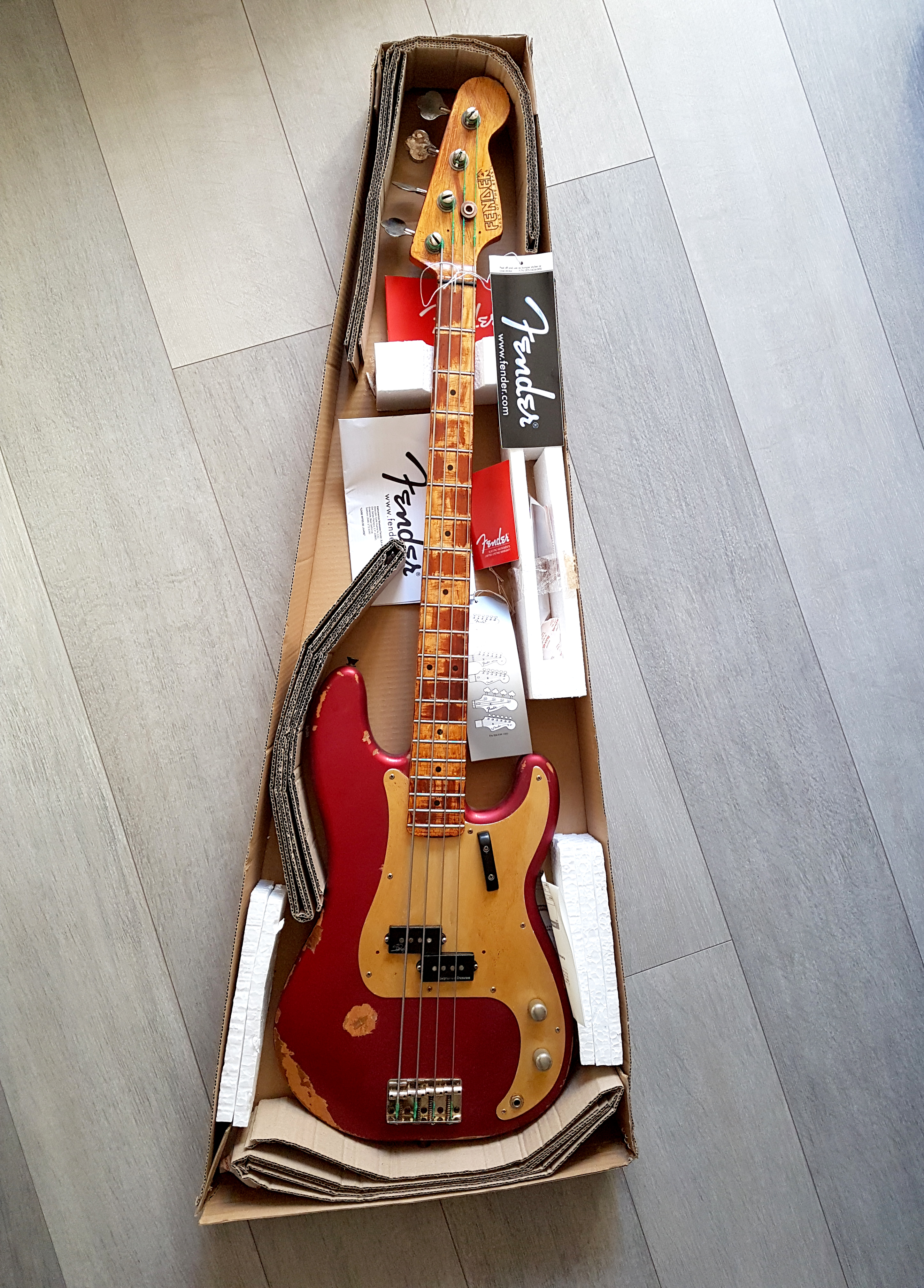 Custom Shop 2013 '51 Relic Precision Bass Fender - Audiofanzine