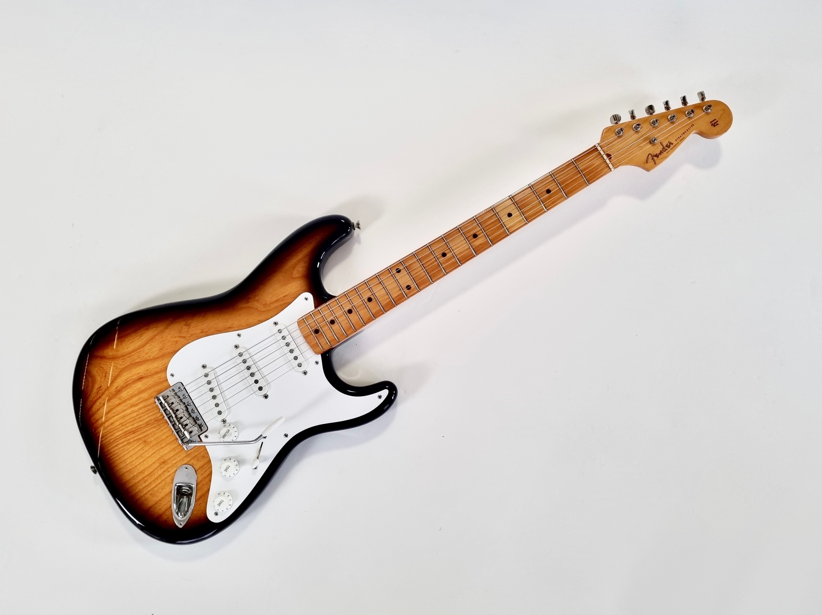 Fender Stratocaster Reissue 1954 Sunburst 40th Anniversary 1994 ...