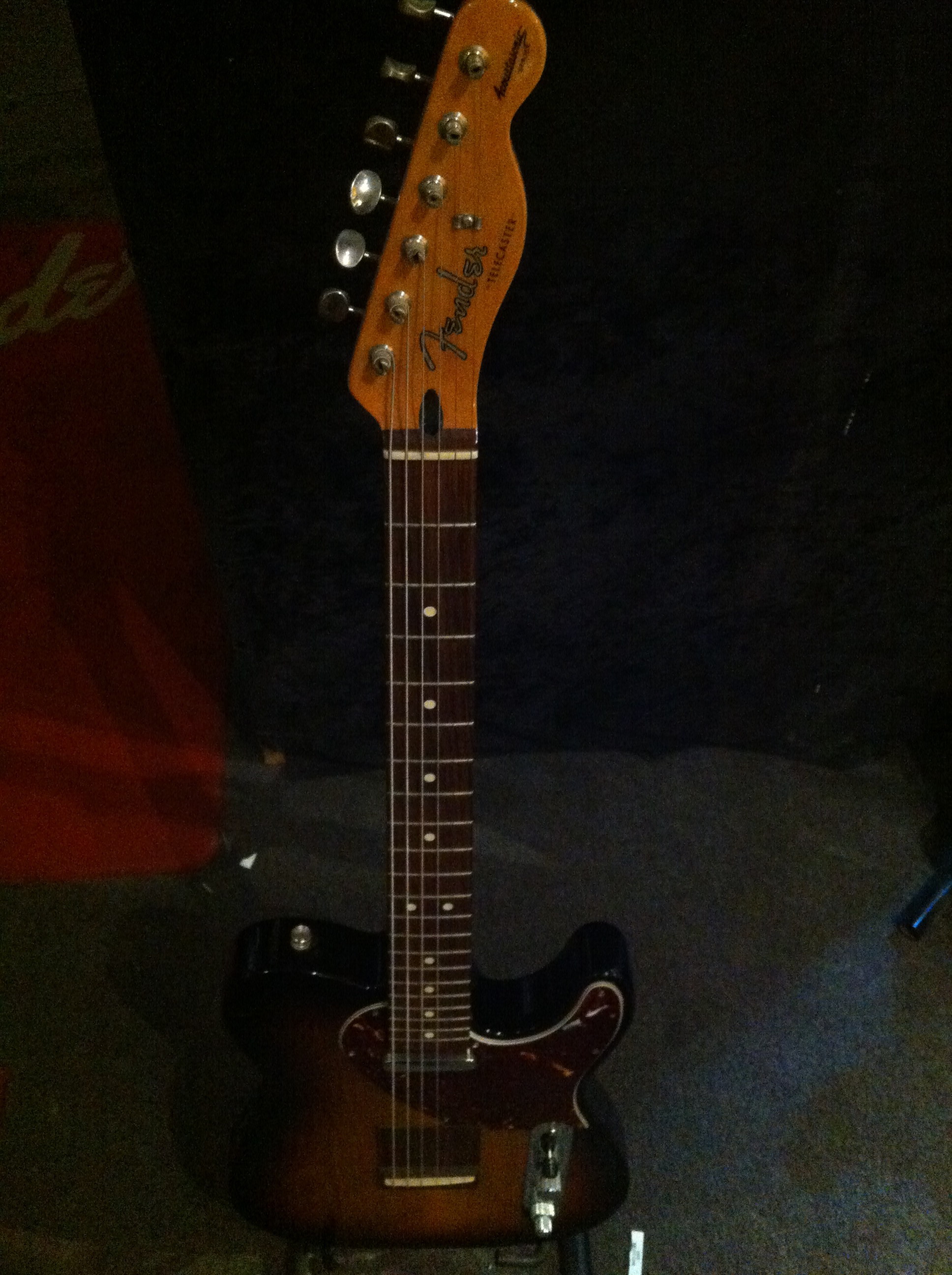 DELUXE ACOUSTASONIC TELE - Fender Deluxe Acoustasonic Tele - Audiofanzine