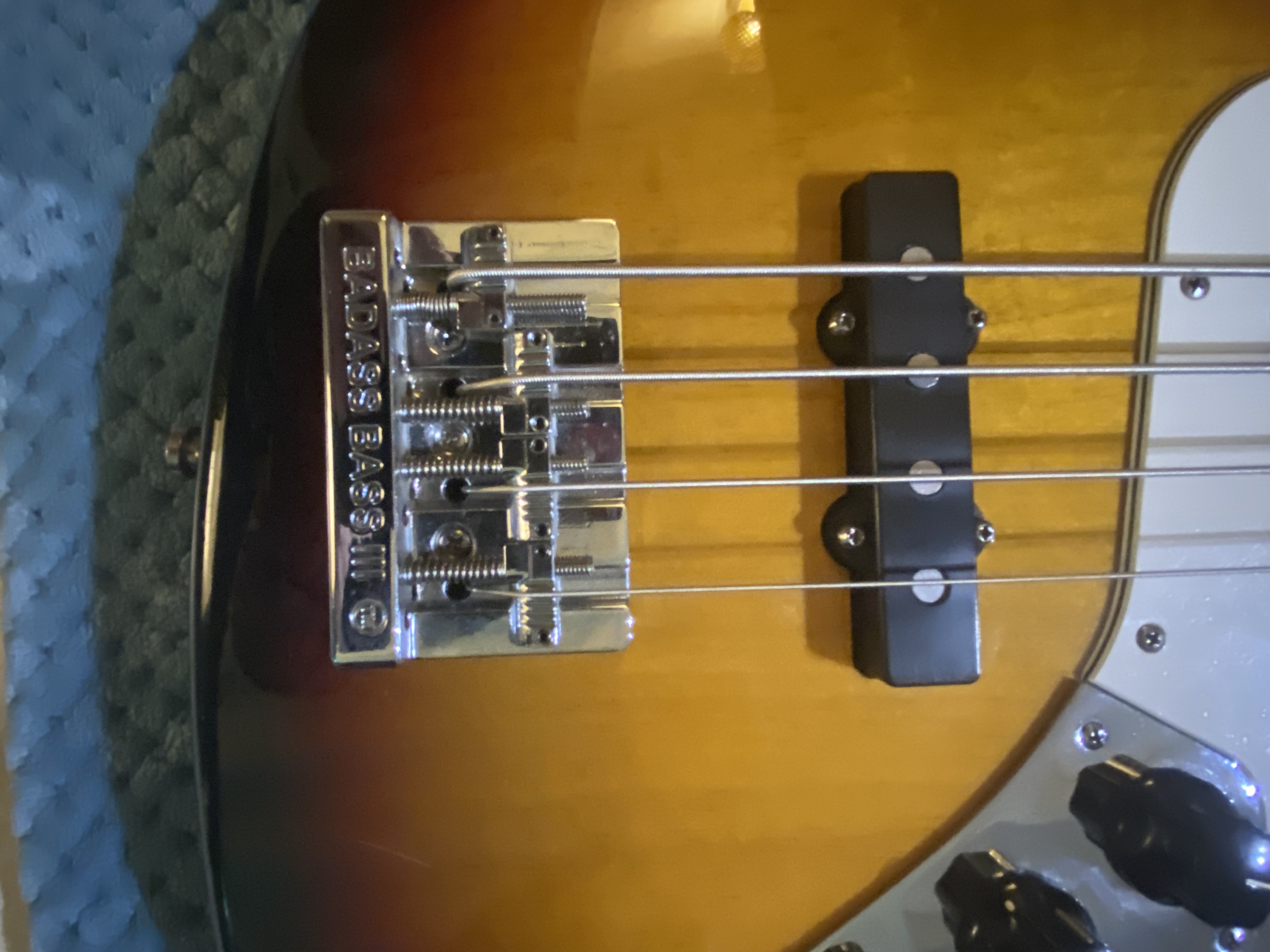 Deluxe Active Jazz Bass [1998-2004] Fender - Audiofanzine