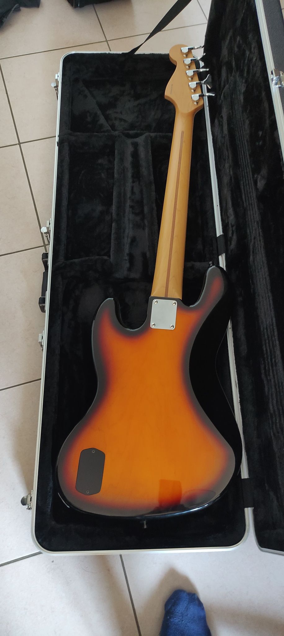Deluxe Active Jazz Bass V [1998-2004] Fender - Audiofanzine
