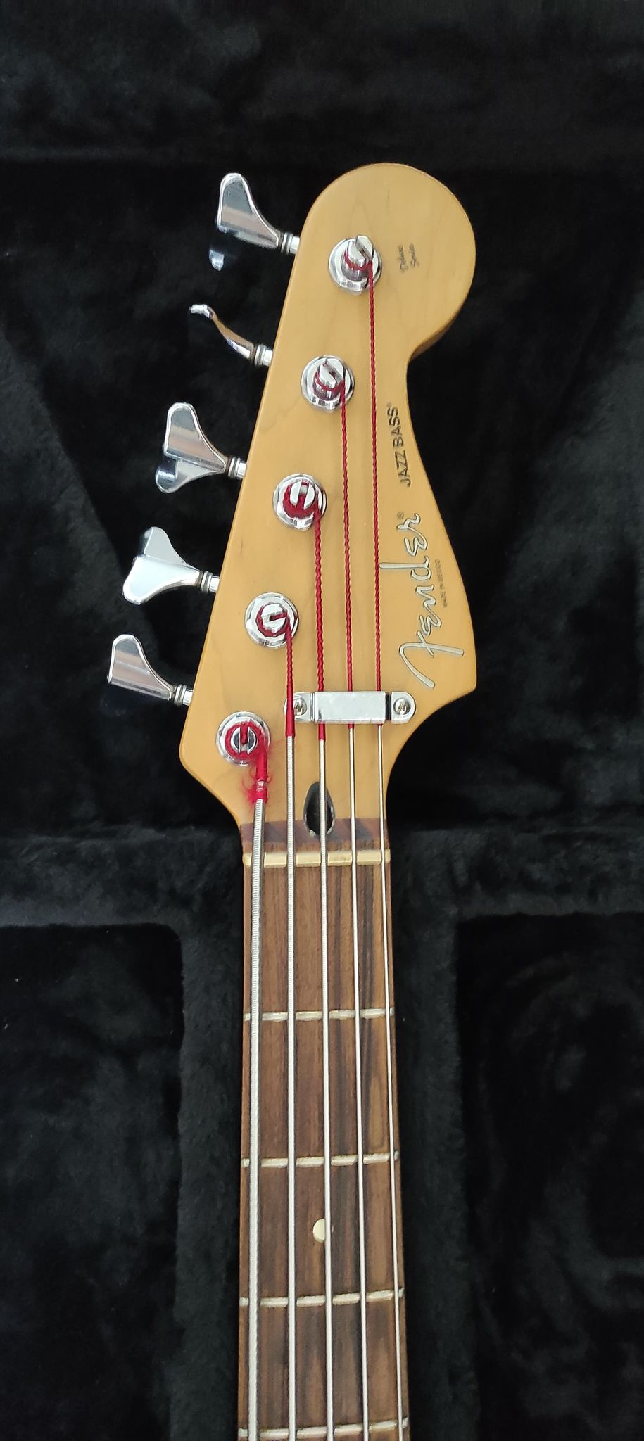 Deluxe Active Jazz Bass V [1998-2004] Fender - Audiofanzine