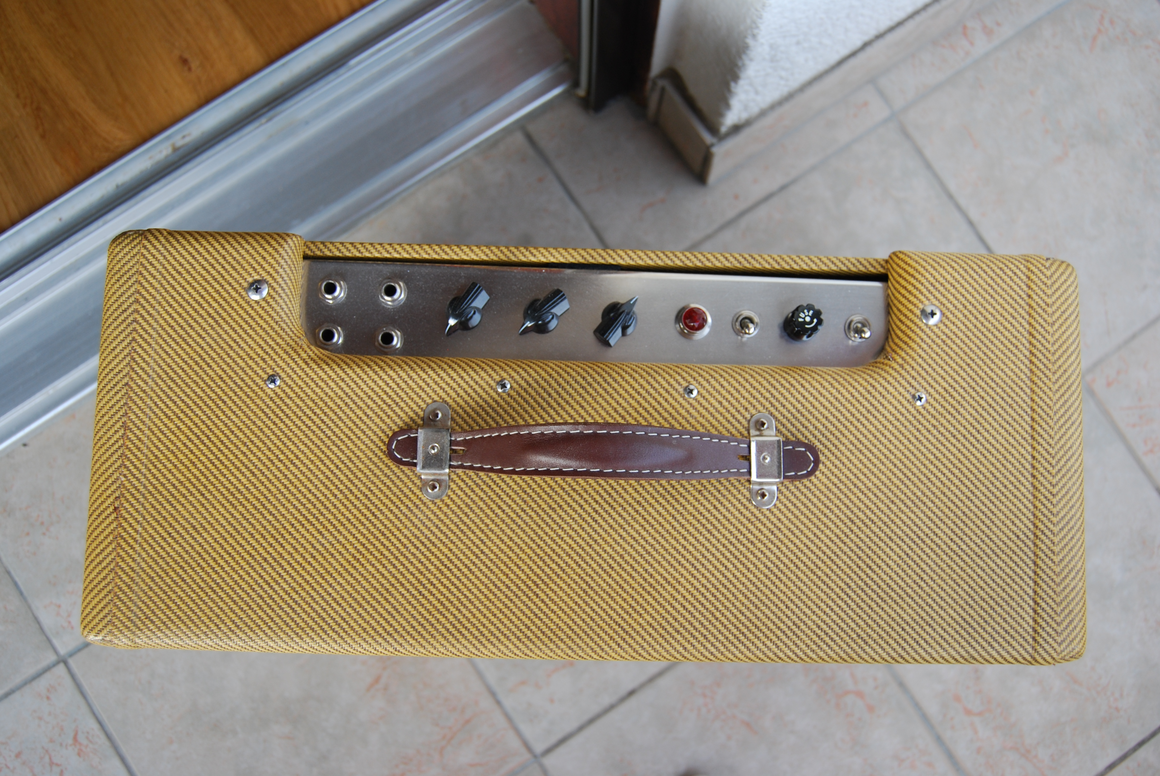 Photo Fender Deluxe "Tweed Narrow Panel" [1955-1960] : Fender Deluxe ...